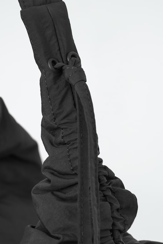 CANOPY OVERSIZED CROSSBODY BAG - NYLON - BLACK - Ladies | H&M GB