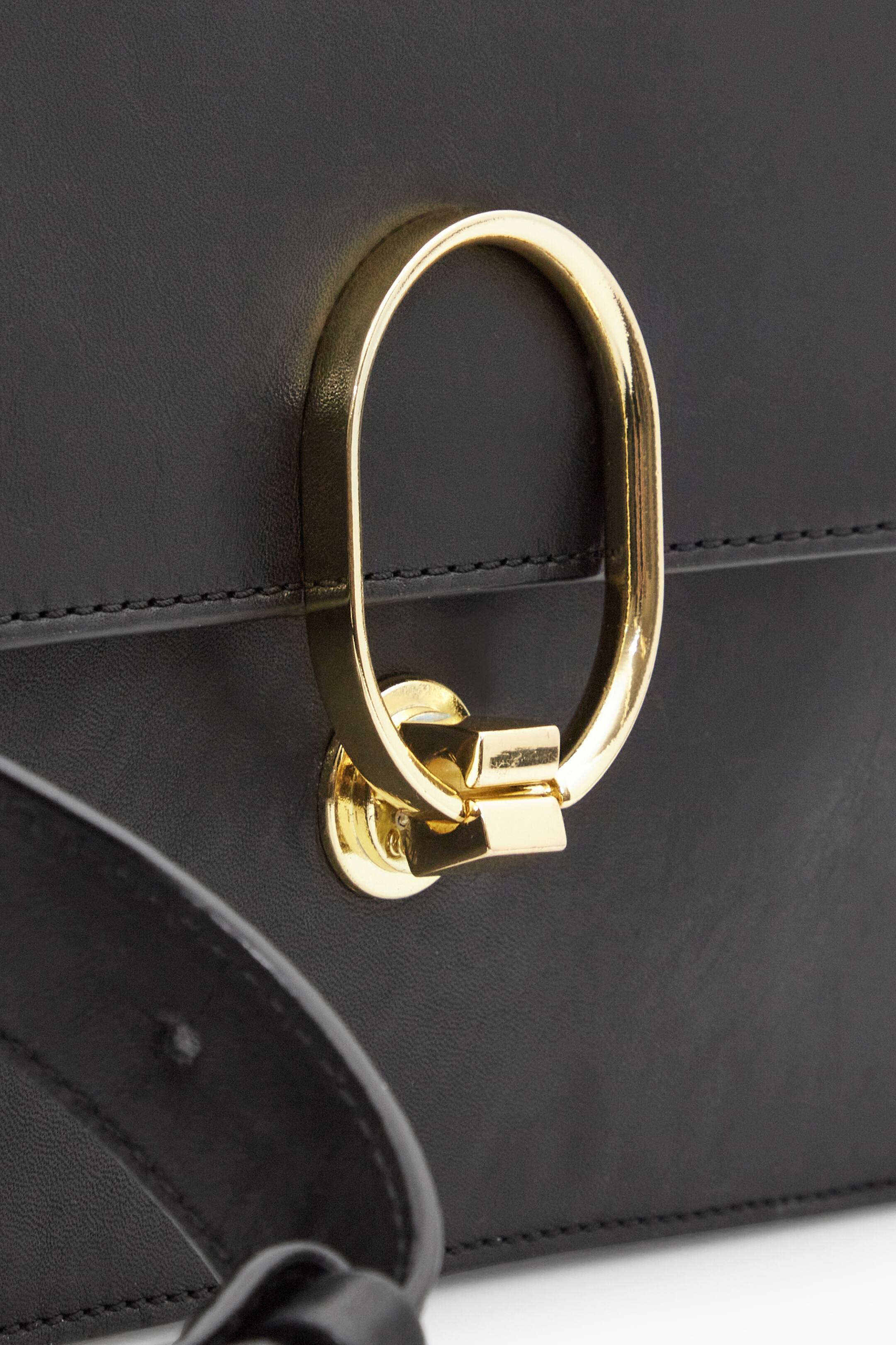 MINI CLASP CROSSBODY - LEATHER - BLACK - Ladies | H&M GB