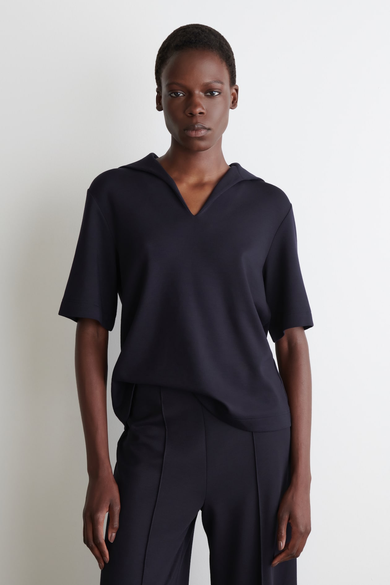 TRIČKO S NÁMOŘNICKÝM LÍMCEM - TMAVĚ MODRÁ - ŽENY | H&M CZ