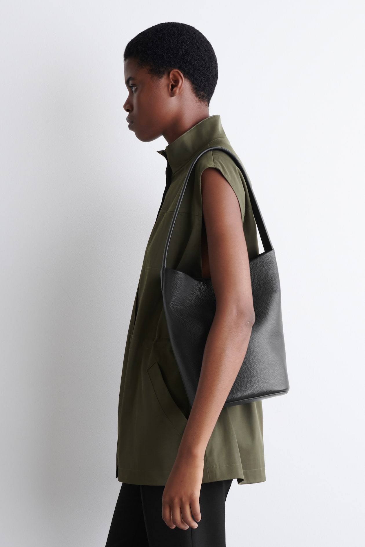 PARADIGM MINI TOTE BAG - LEATHER - BLACK - Ladies | H&M GB