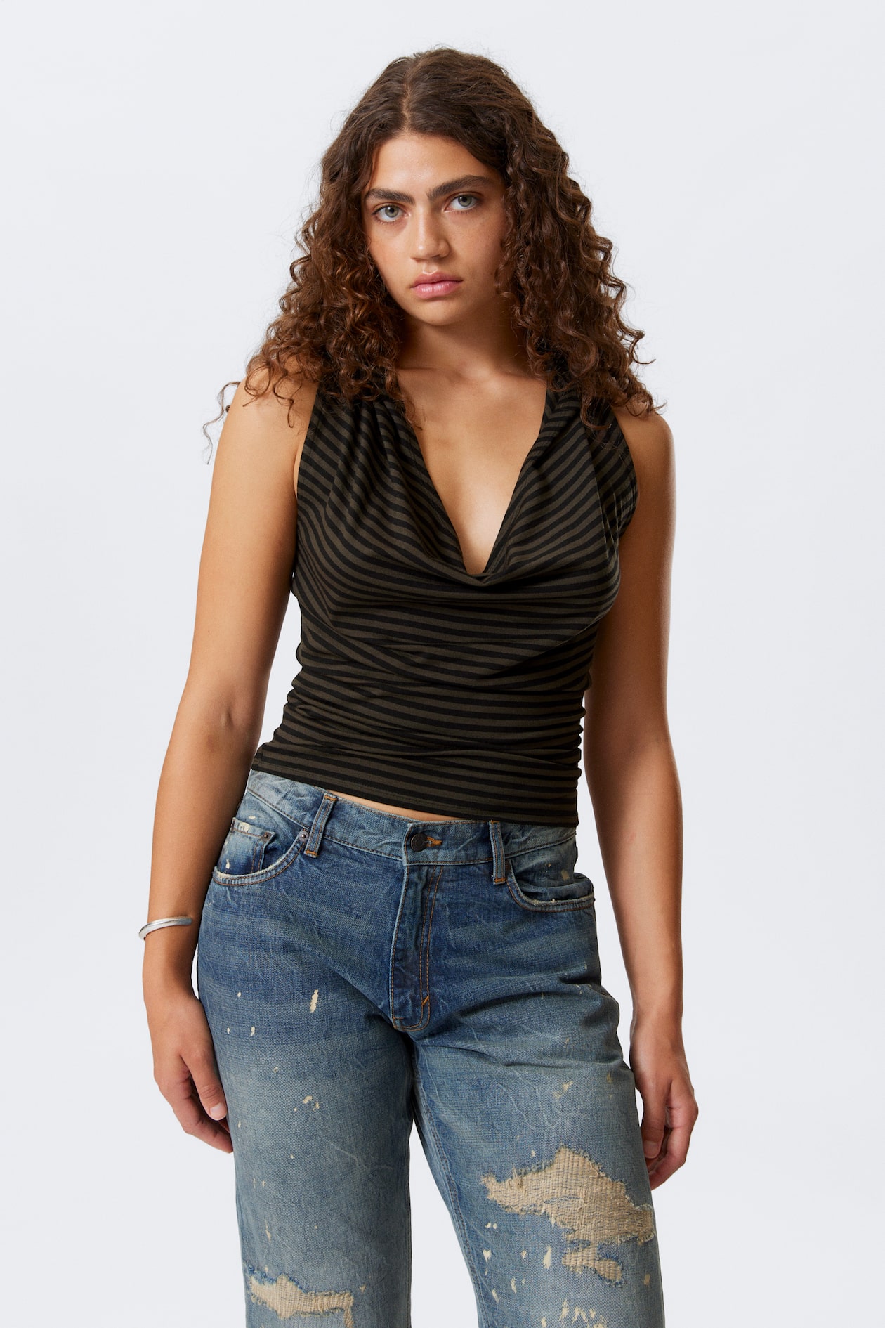 Gestreepte gedrapeerde top met capuchon - Gestreept donker kakigroen ...