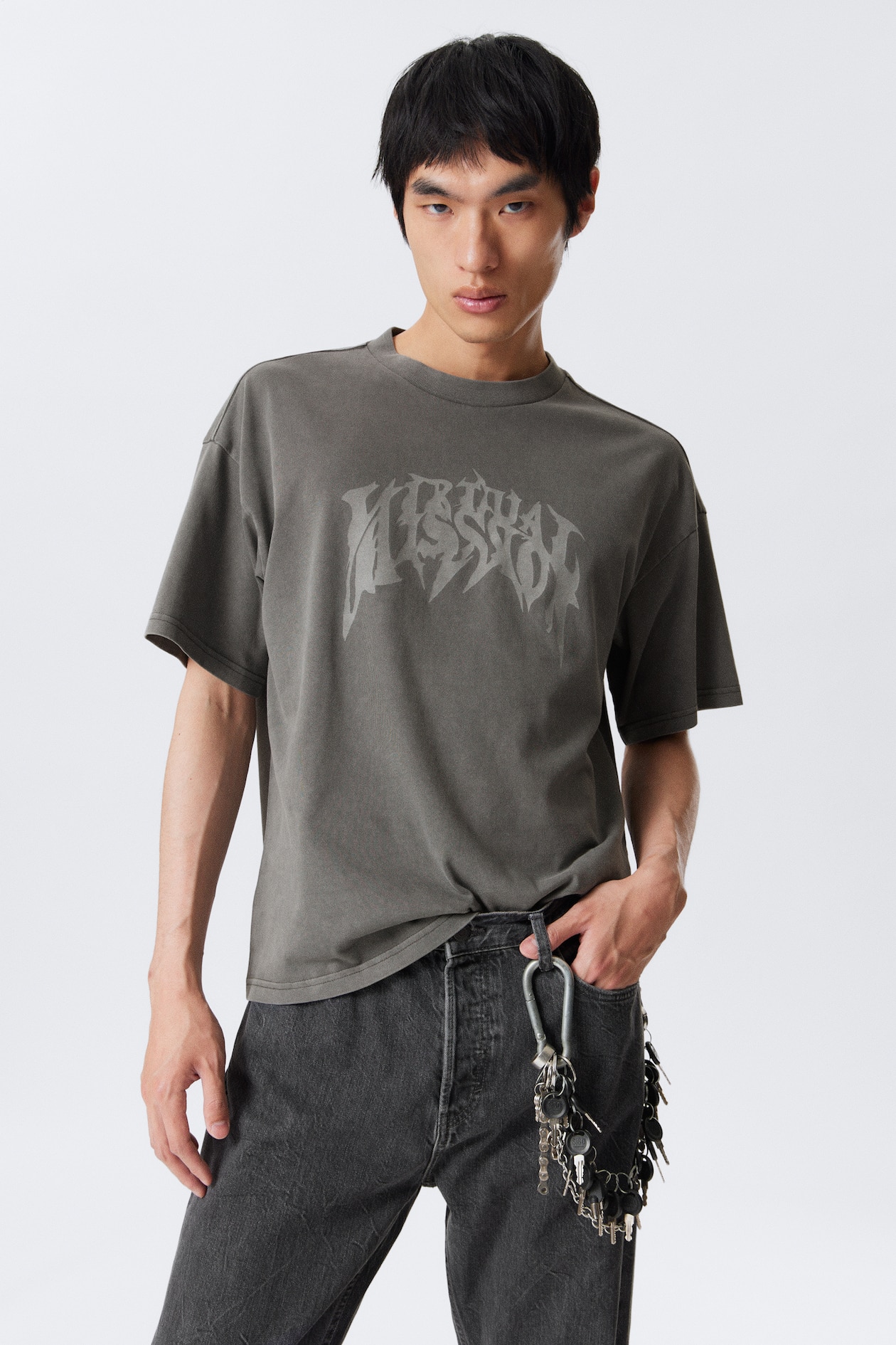 Great Boxy Printed Graphic Tee - Washed Black - Mizzion - Men | H&M GB
