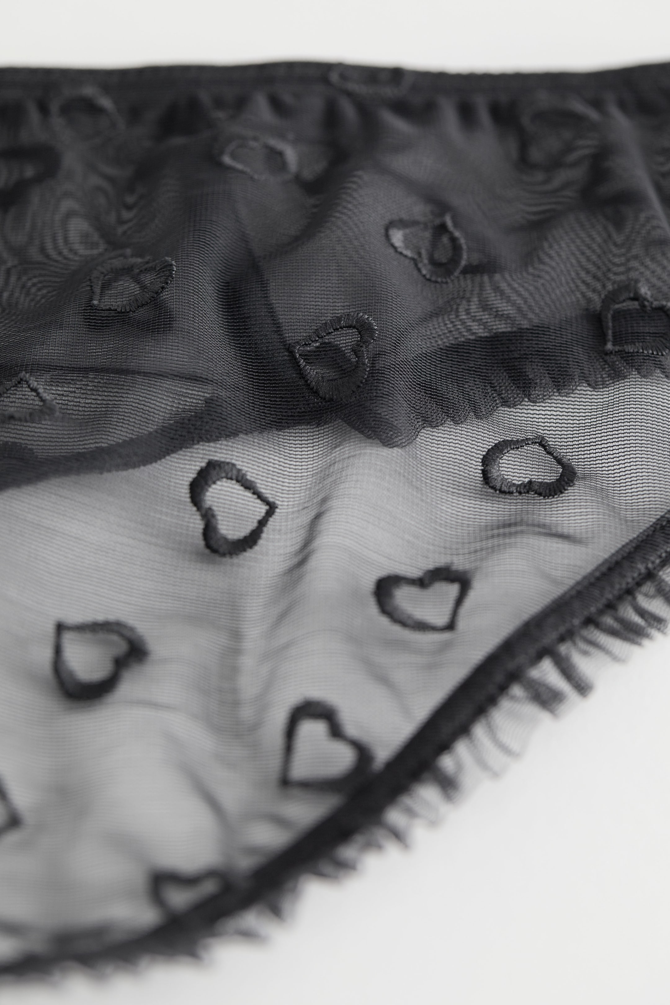 Sheer Embroidered Dotted Briefs - Normalhøy midje - Black Polka Dot ...