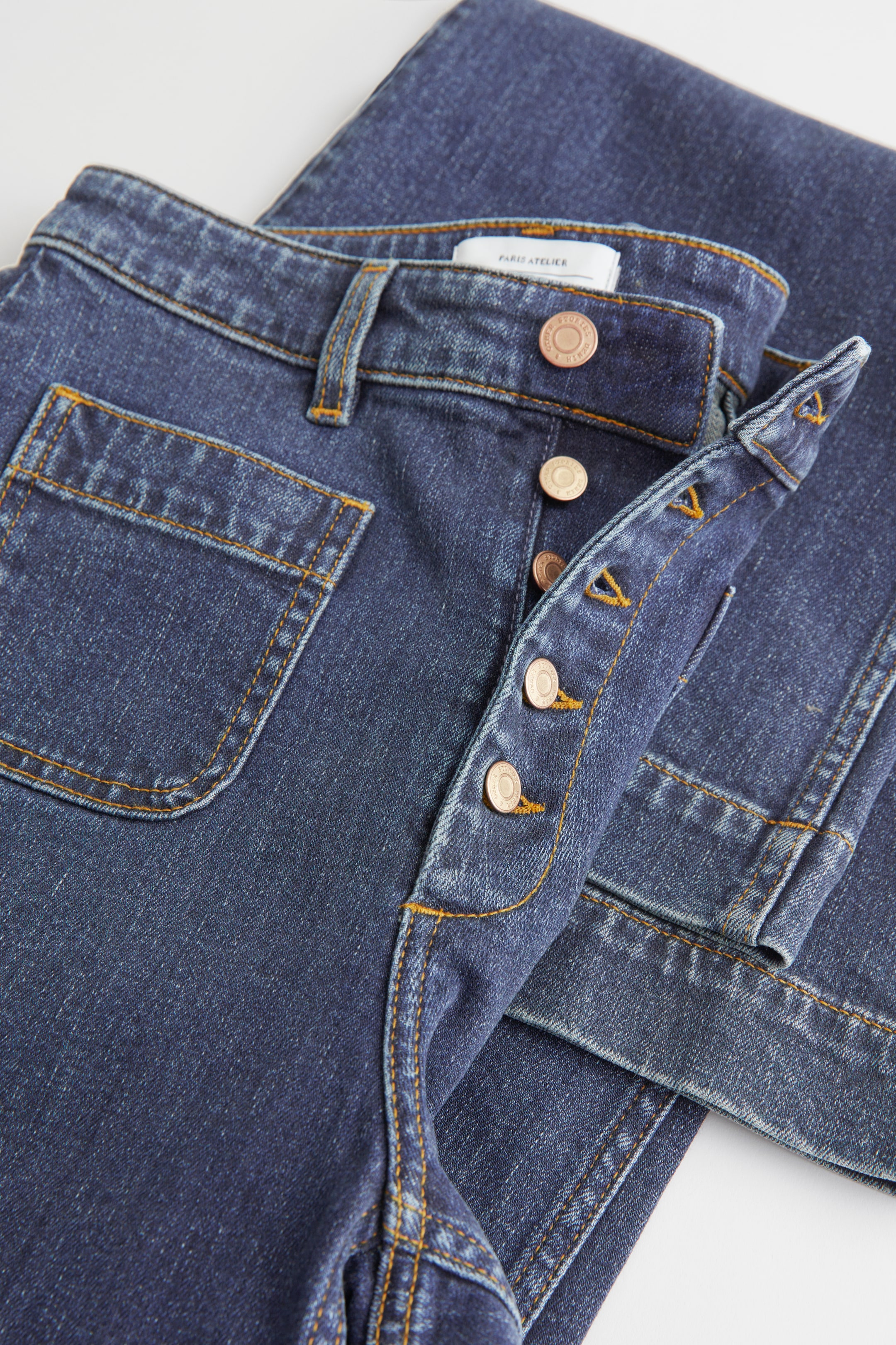 Flared Jeans med knappgylf - Mellanblå - DAM | H&M FI