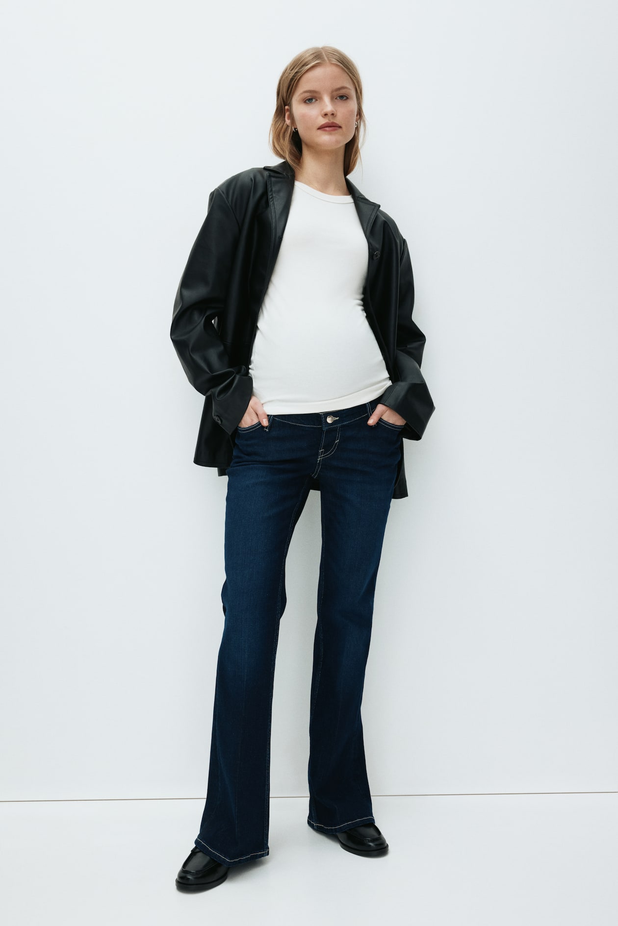 MAMA Flared Jeans - Mørk denimblå - DAME | H&M NO