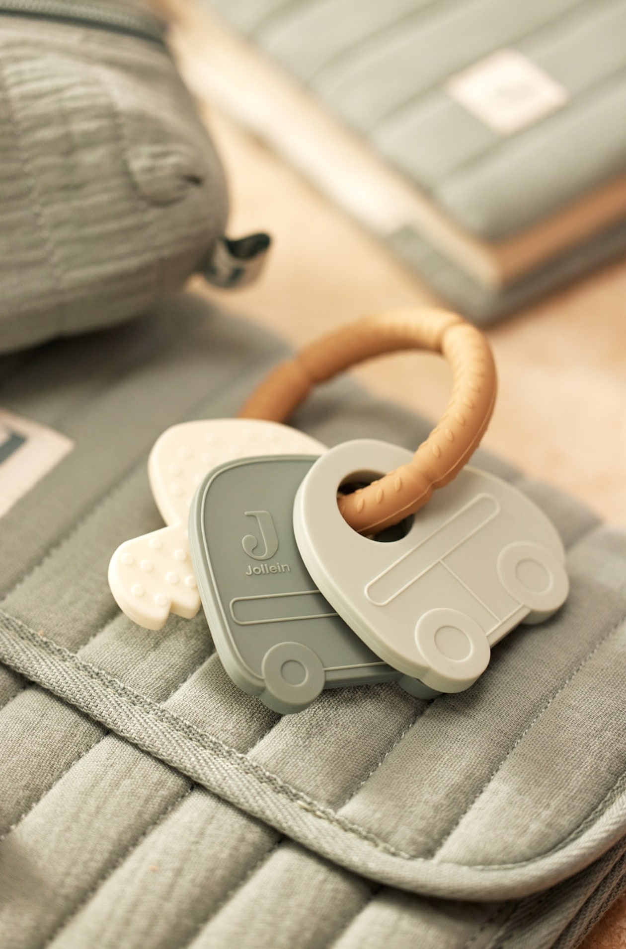 Theething Silicone Set - On The Go - Keychain/ball - Jollein - Home All ...