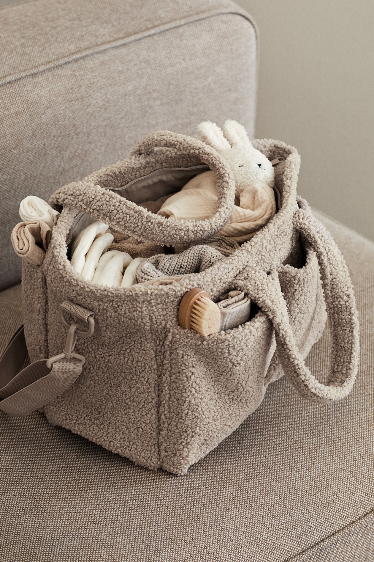 Light beige Teddy changing bag at H&M Home | H&M GB