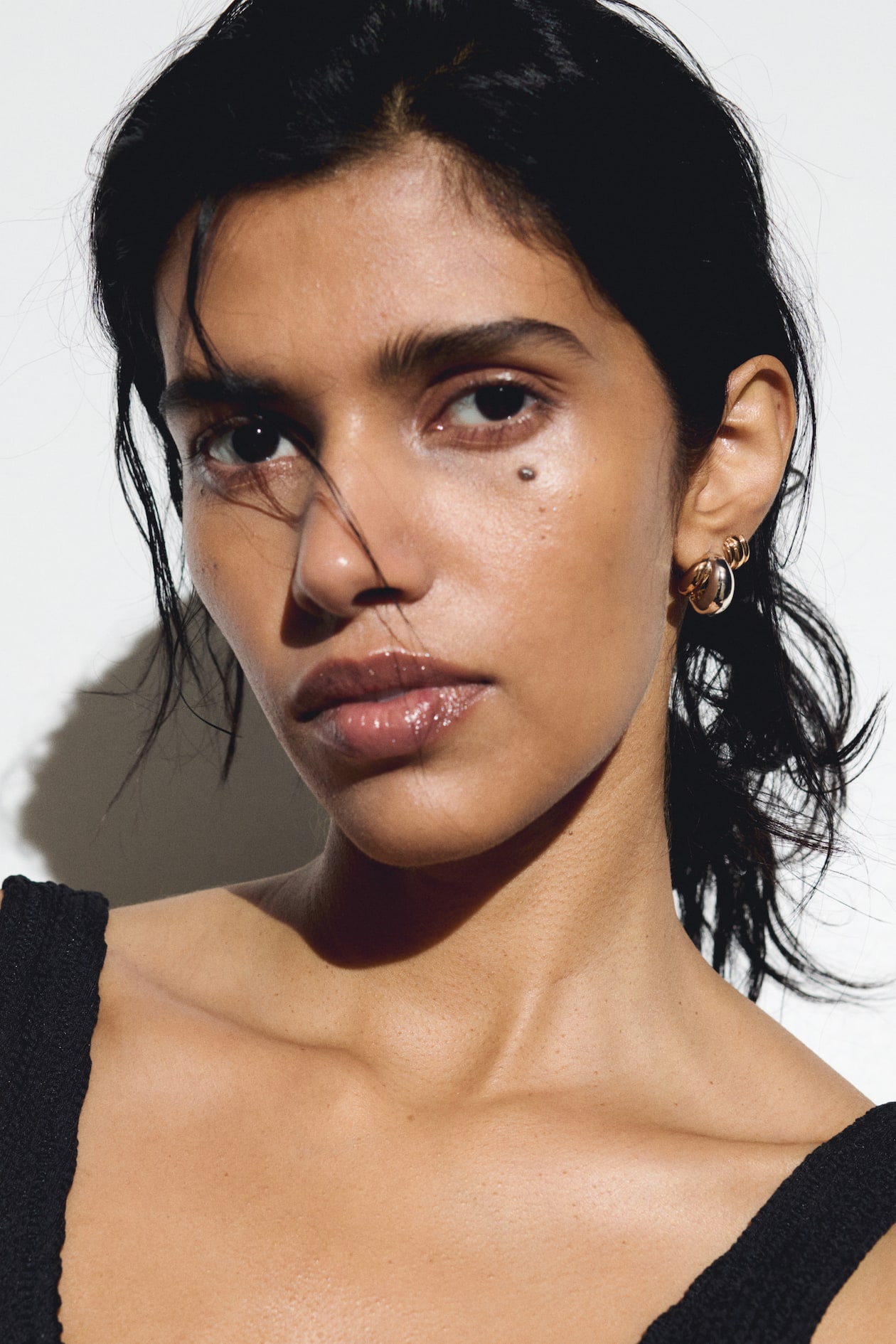 2 pairs earrings - Gold-coloured - Ladies | H&M MY