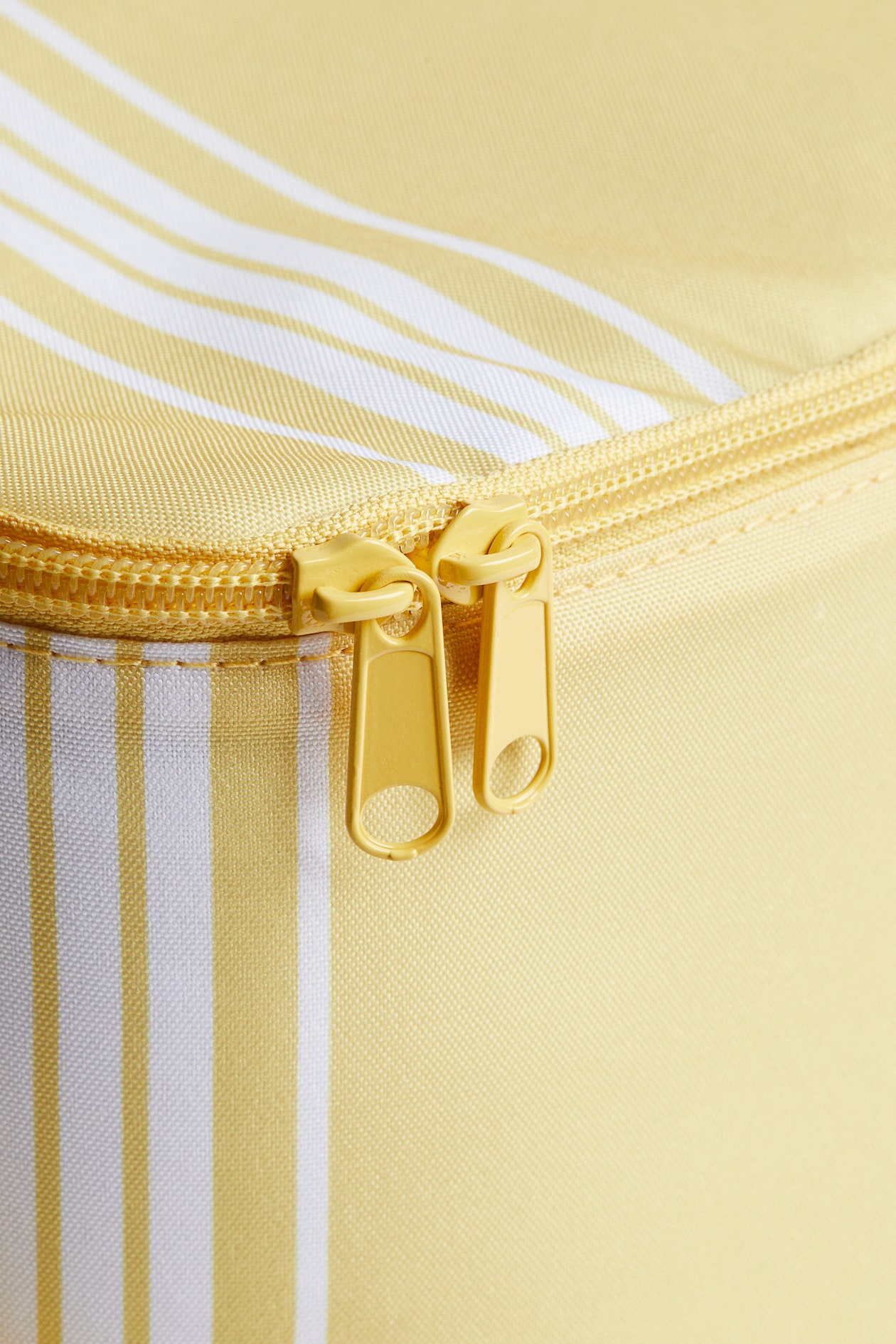 Light yellow/striped Large Cooler Bag at H&M Home | H&M US