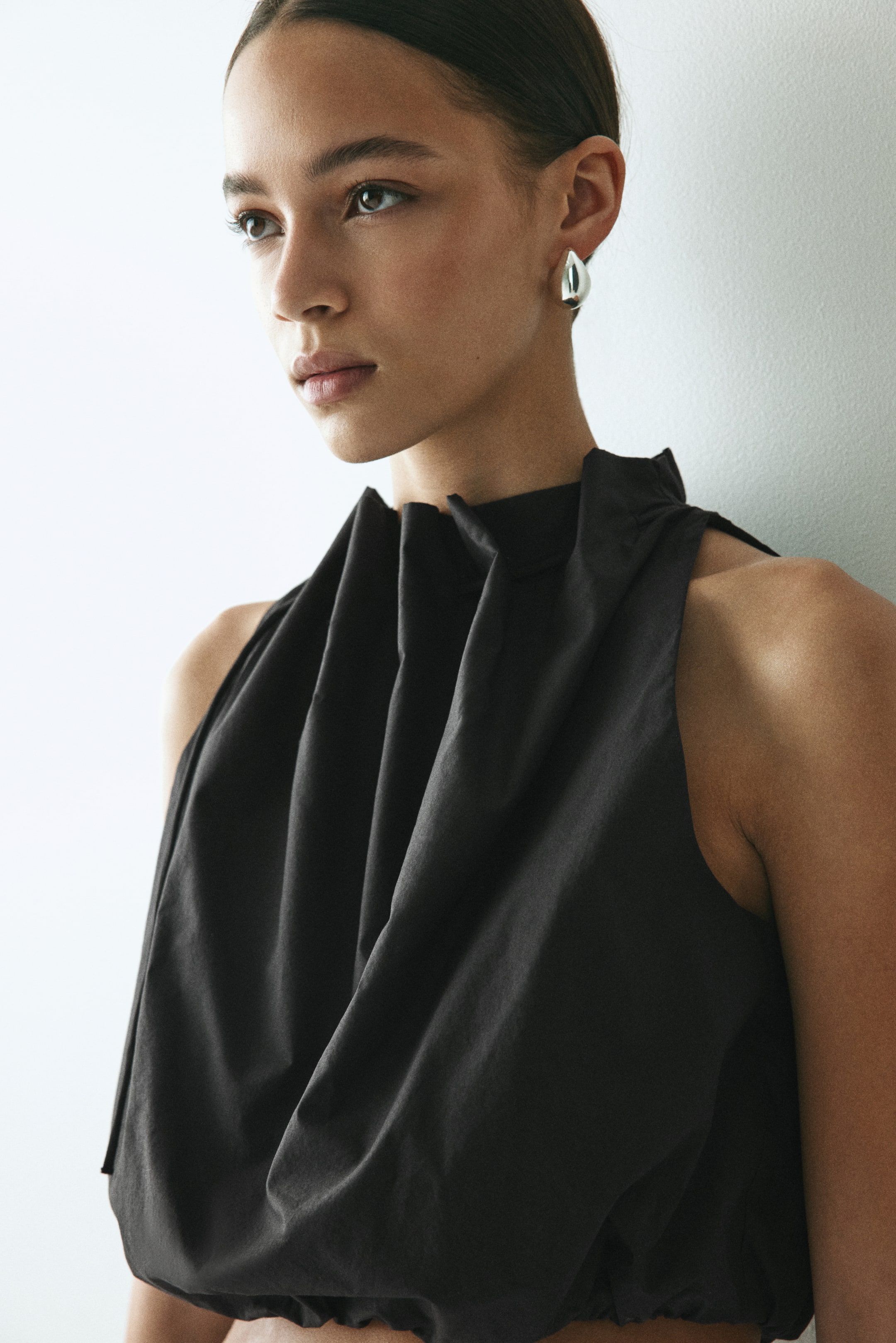 Top de popelina con cordón de ajuste - Gris oscuro - MUJER | H&M ES