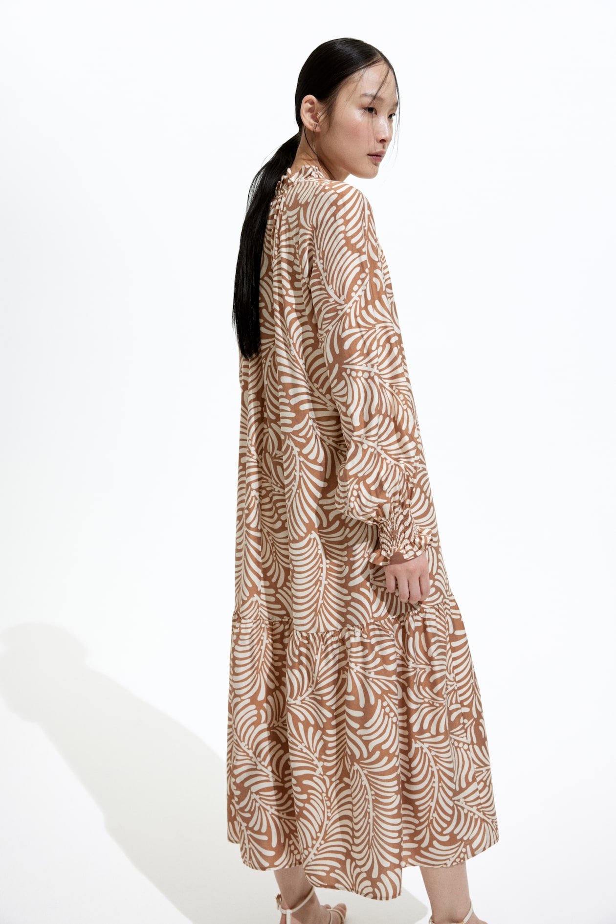 Women's Brown/patterned Ruffle-Collar Dress | H&M CA