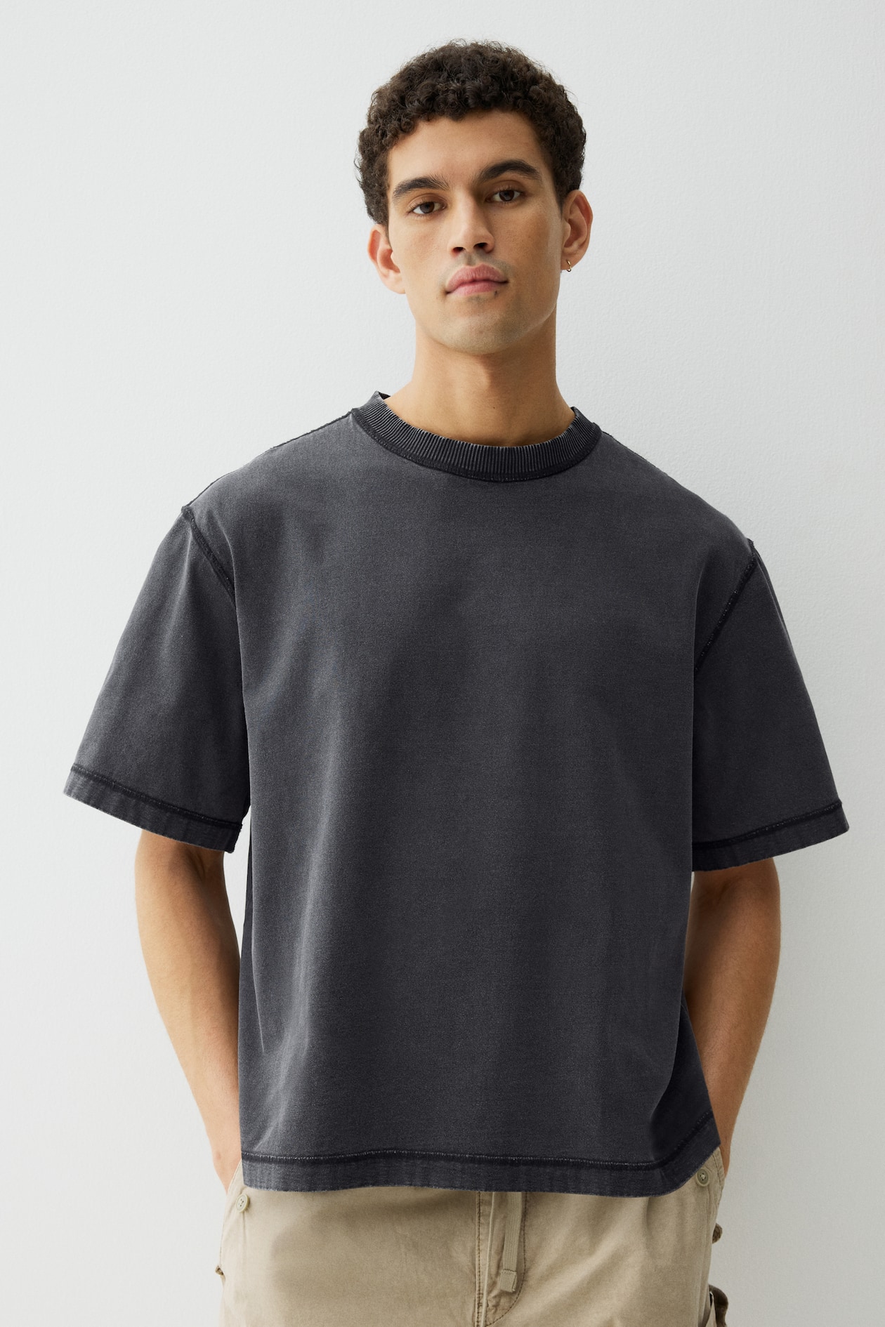 Boxy Fit Washed T-shirt - Black - Men | H&M IN
