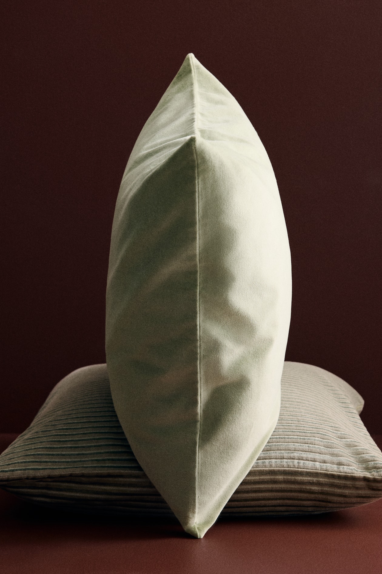 Light green Cotton velvet cushion cover at H&M Home | H&M IN