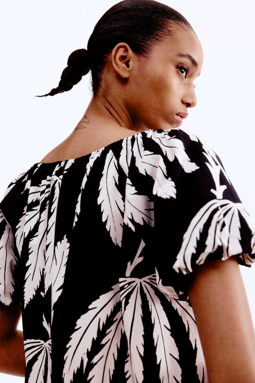 Drawstring-Neck Dress - Black/leaf-patterned - Ladies | H&M US