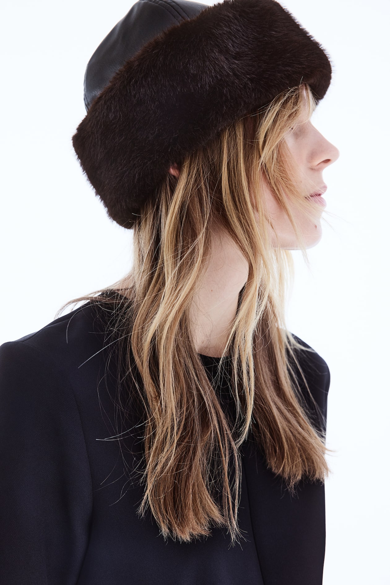 Coated Hat with Fluffy Trim - Black/dark brown - Ladies | H&M US