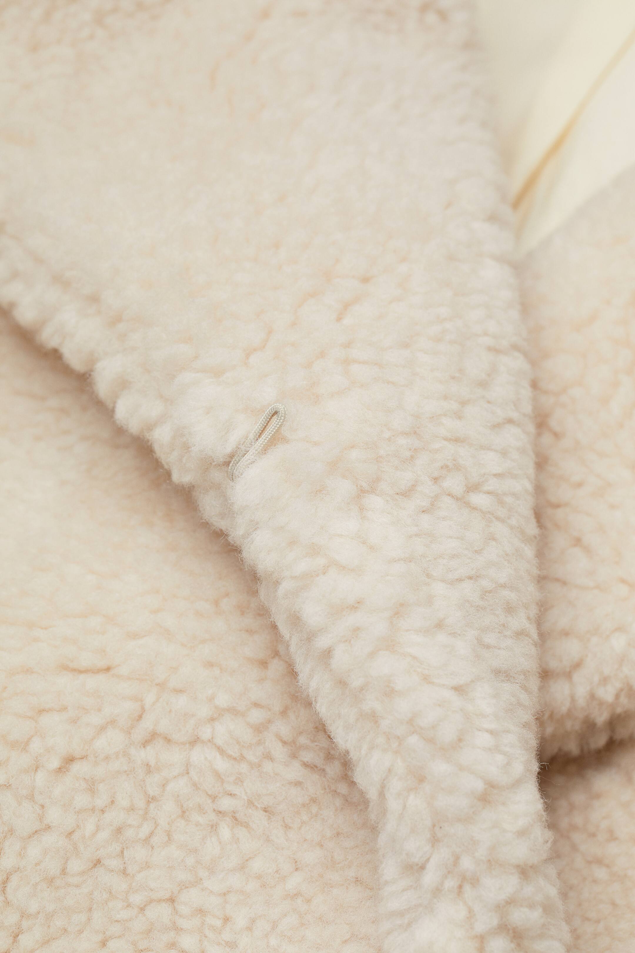 Boxy teddy jas - Roomwit - DAMES | H&M NL