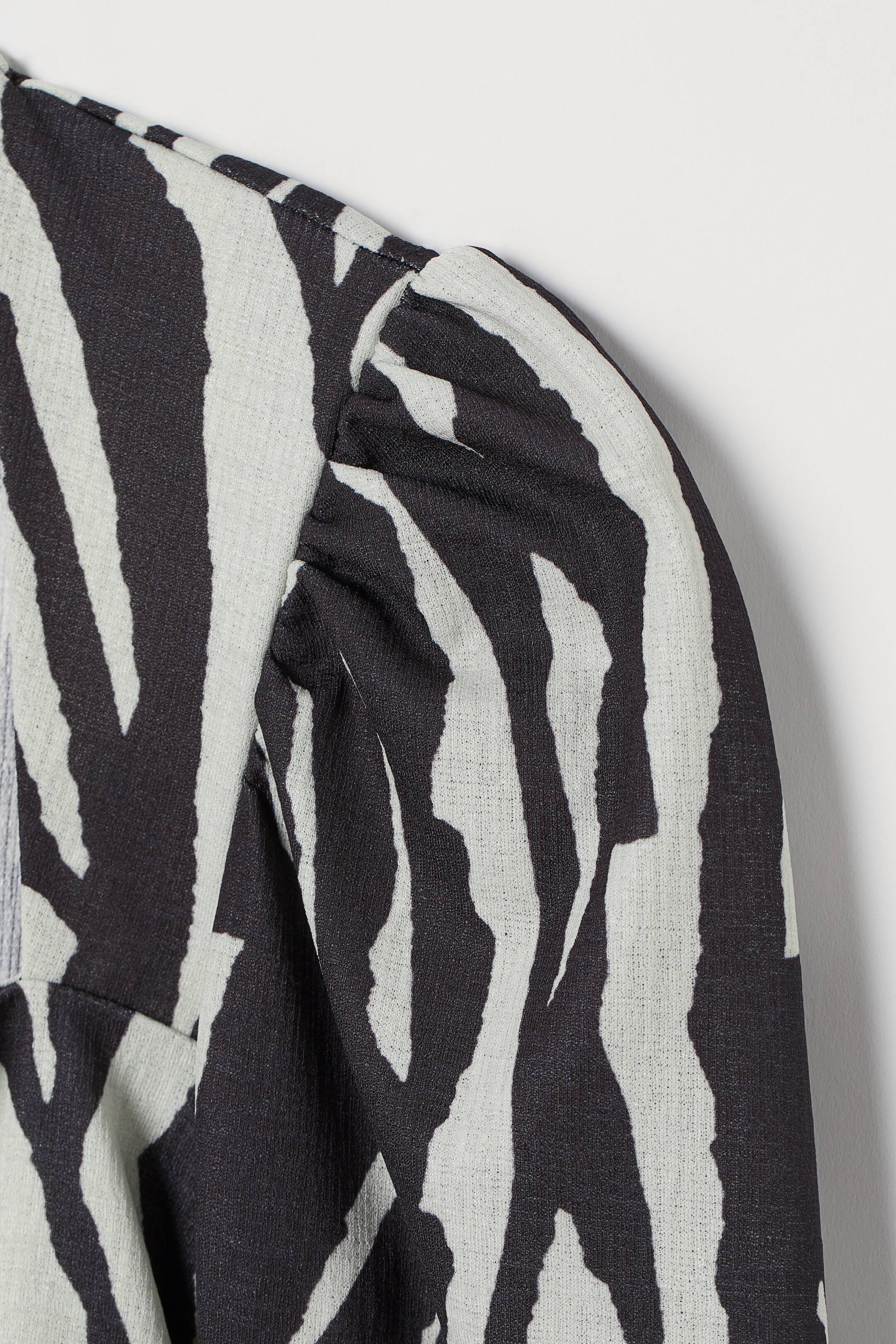 Puff-sleeved Top - Cream/zebra print - Ladies | H&M CA