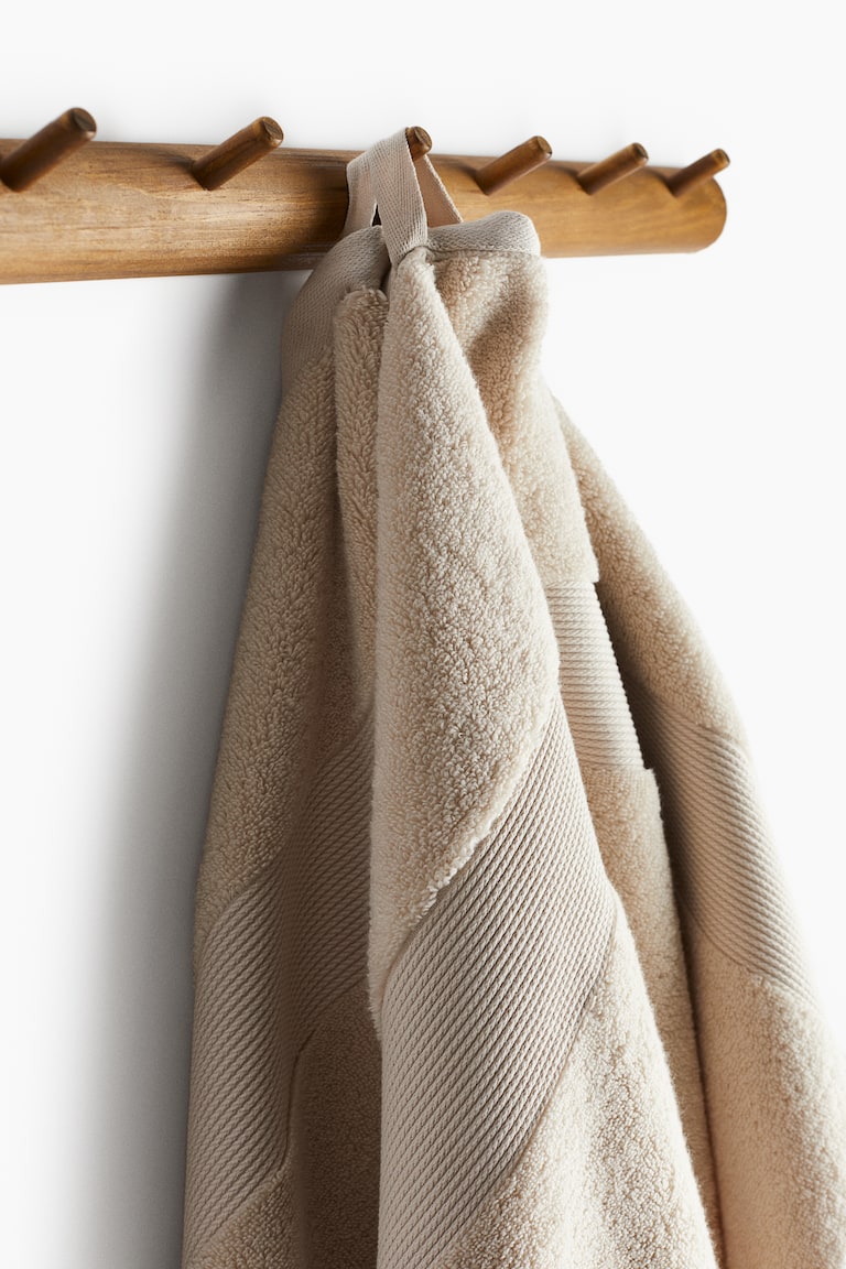 Light beige Soft Terry Bath Towel - Bathroom | H&M Home CA