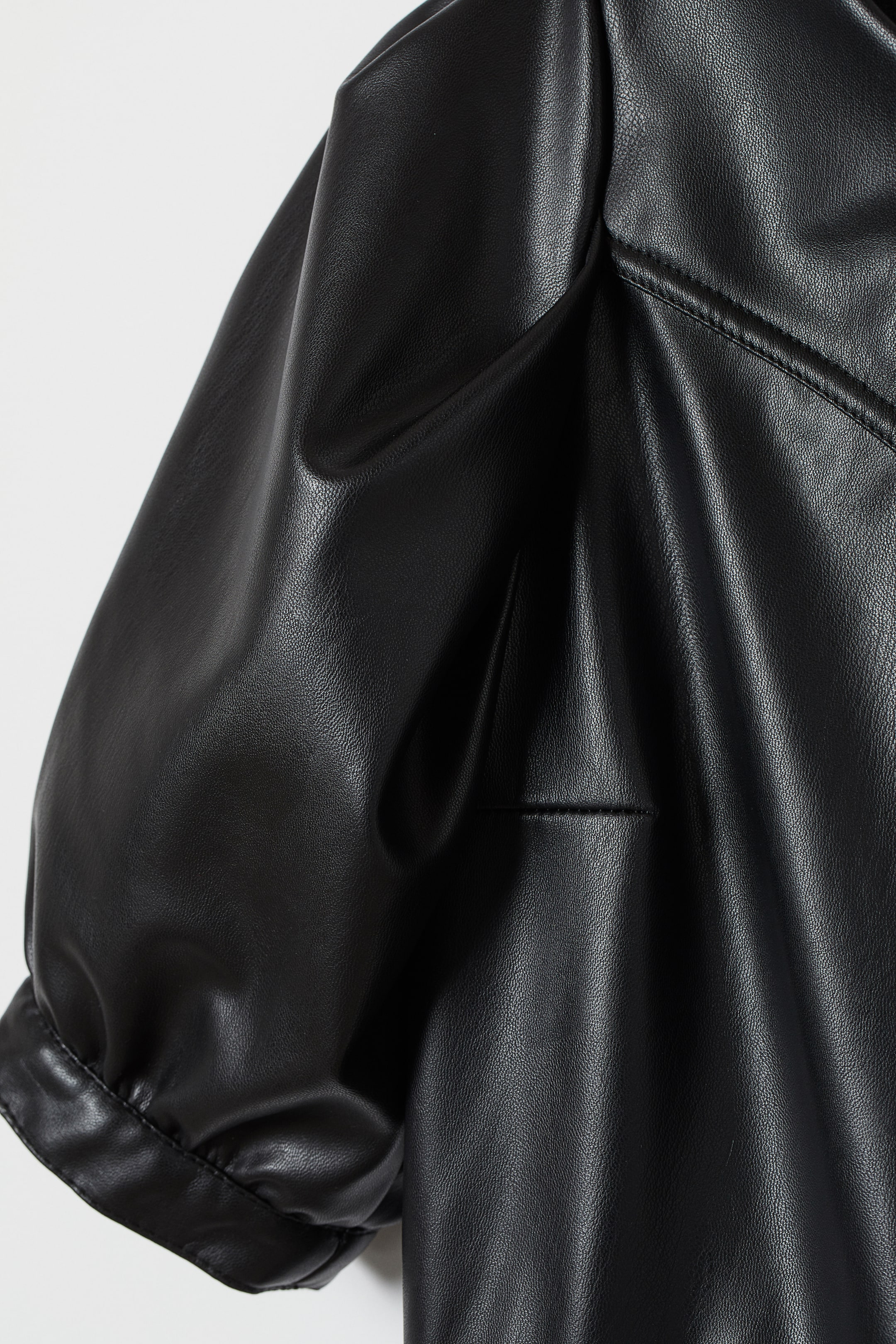 Kleid aus Lederimitat - Schwarz - Ladies | H&M DE