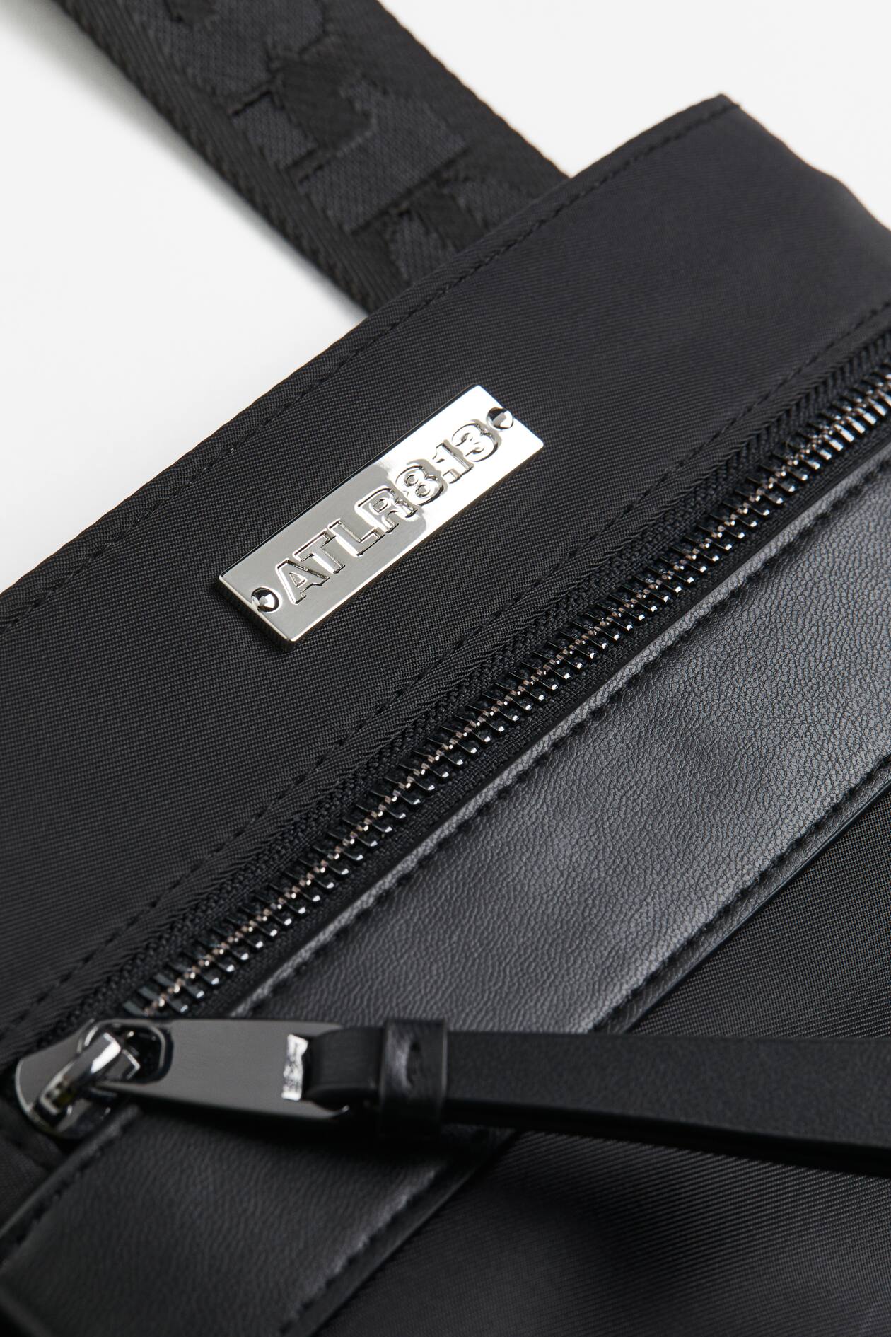 Men’s Black Flat shoulder bag | H&M IN
