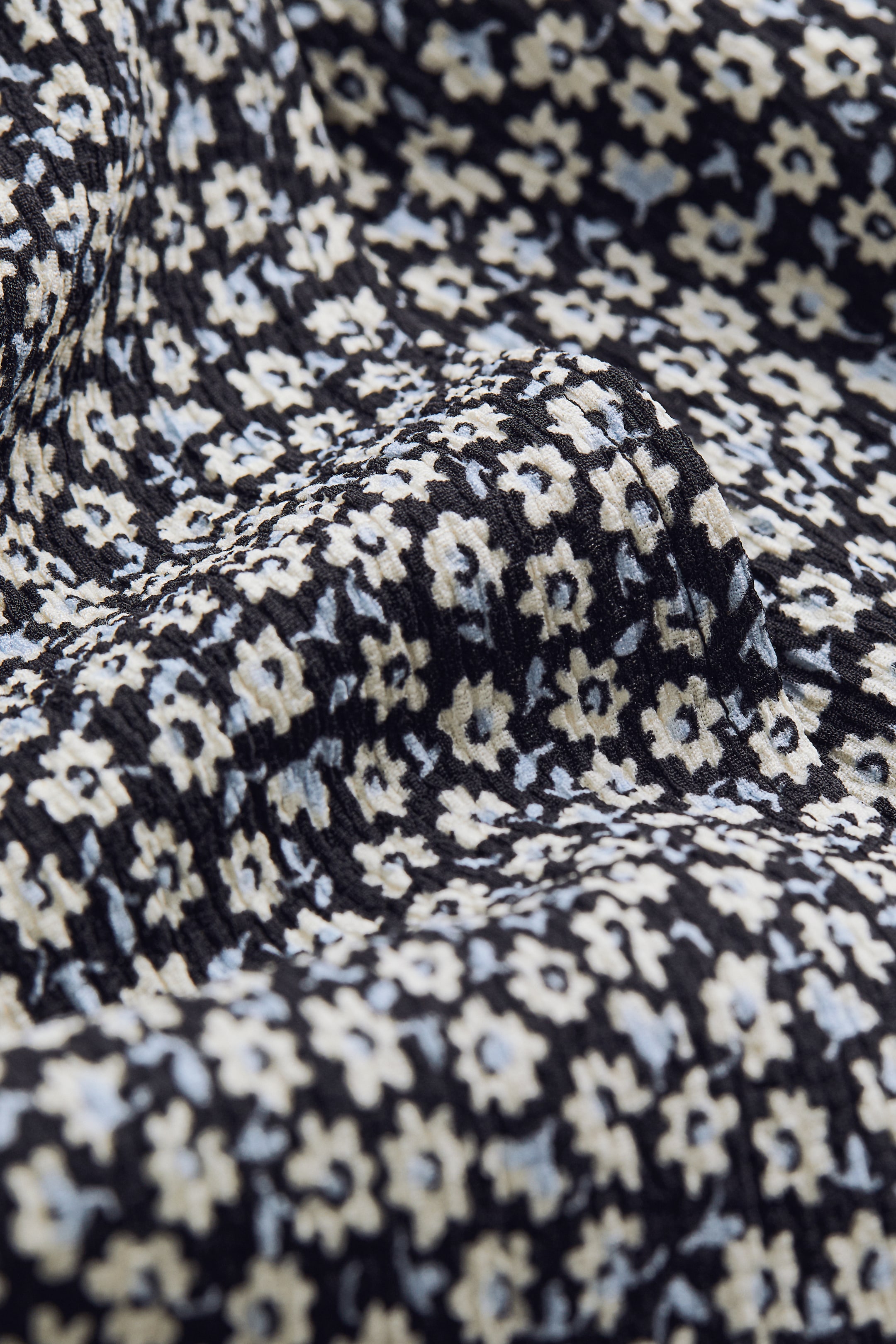 Wickelkleid mit Ballonärmeln - Schwarz/Geblümt - Ladies | H&M DE