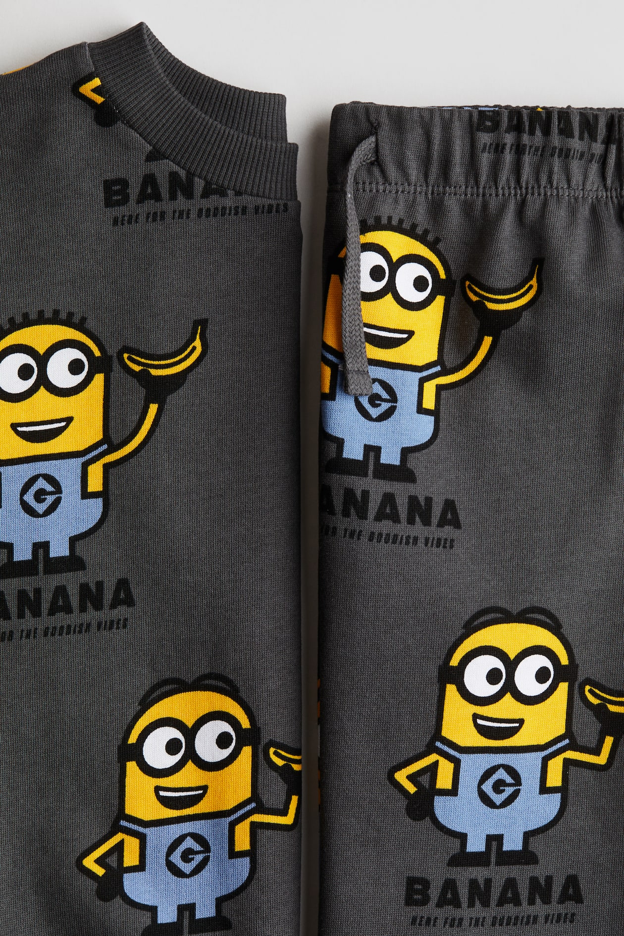 2-piece Printed Sweatsuit - Dark gray/Minions - Kids | H&M US