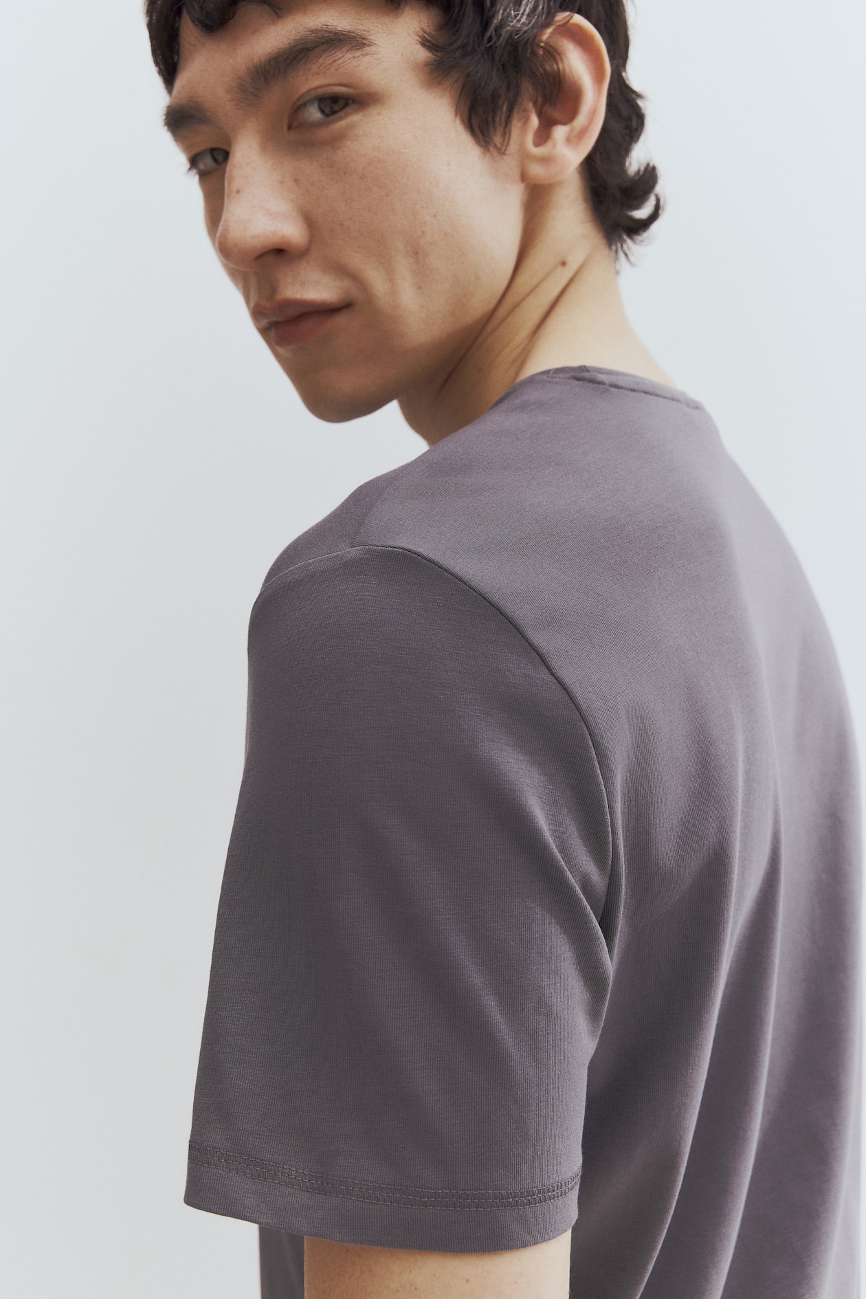 COOLMAX® Slim Fit Tişört - Koyu gri - ERKEK | H&M TR