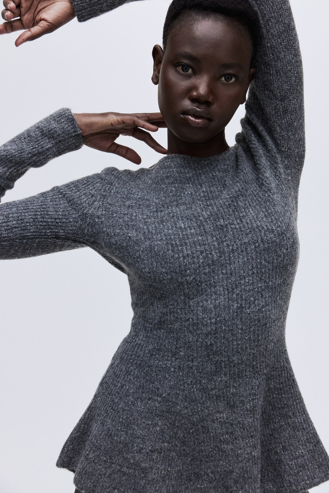 Dzianinowy top z baskinką - Ciemnoszary - ONA | H&M PL