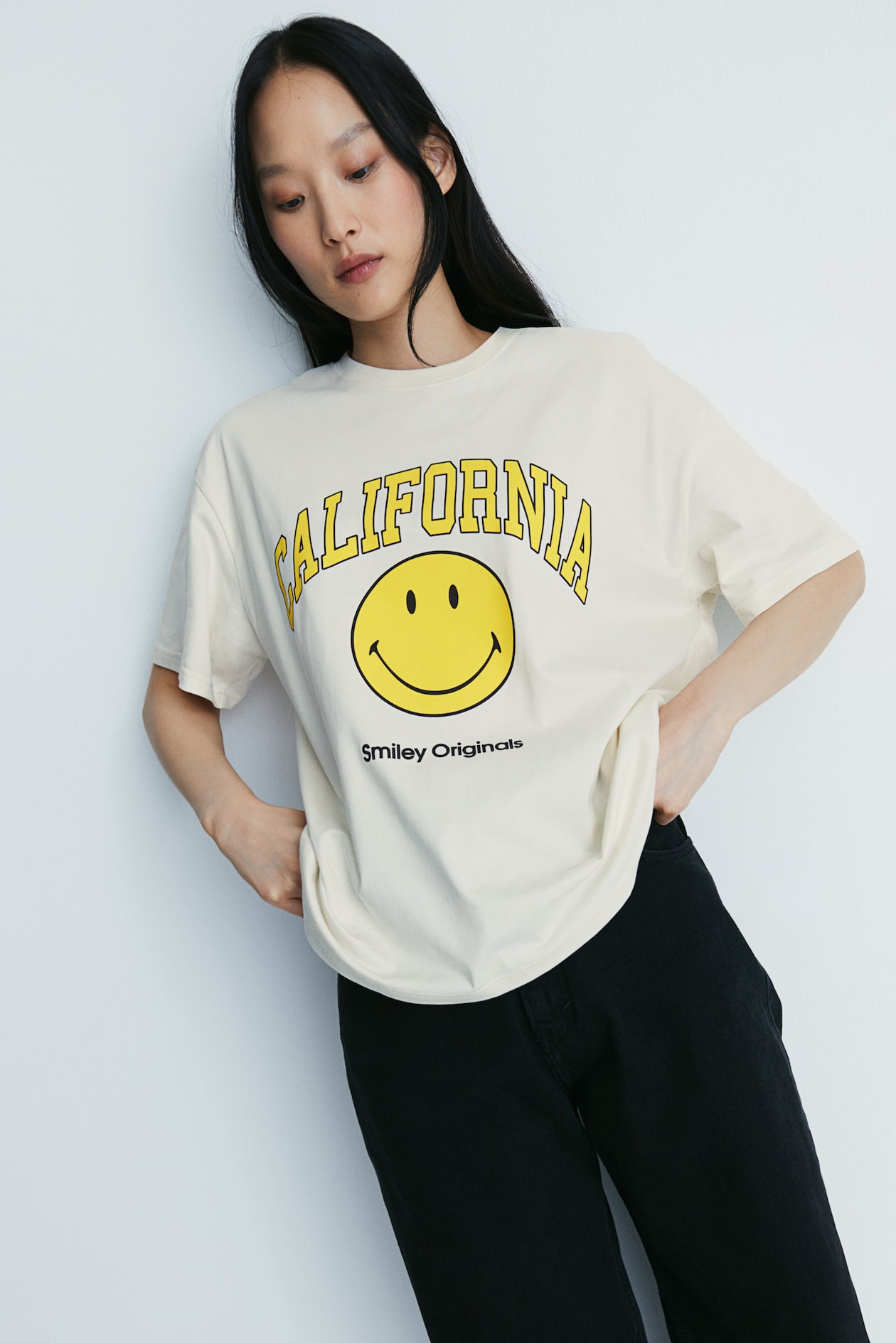 Oversized Printed T-shirt - Cream/Smiley® Originals - Ladies | H&M US
