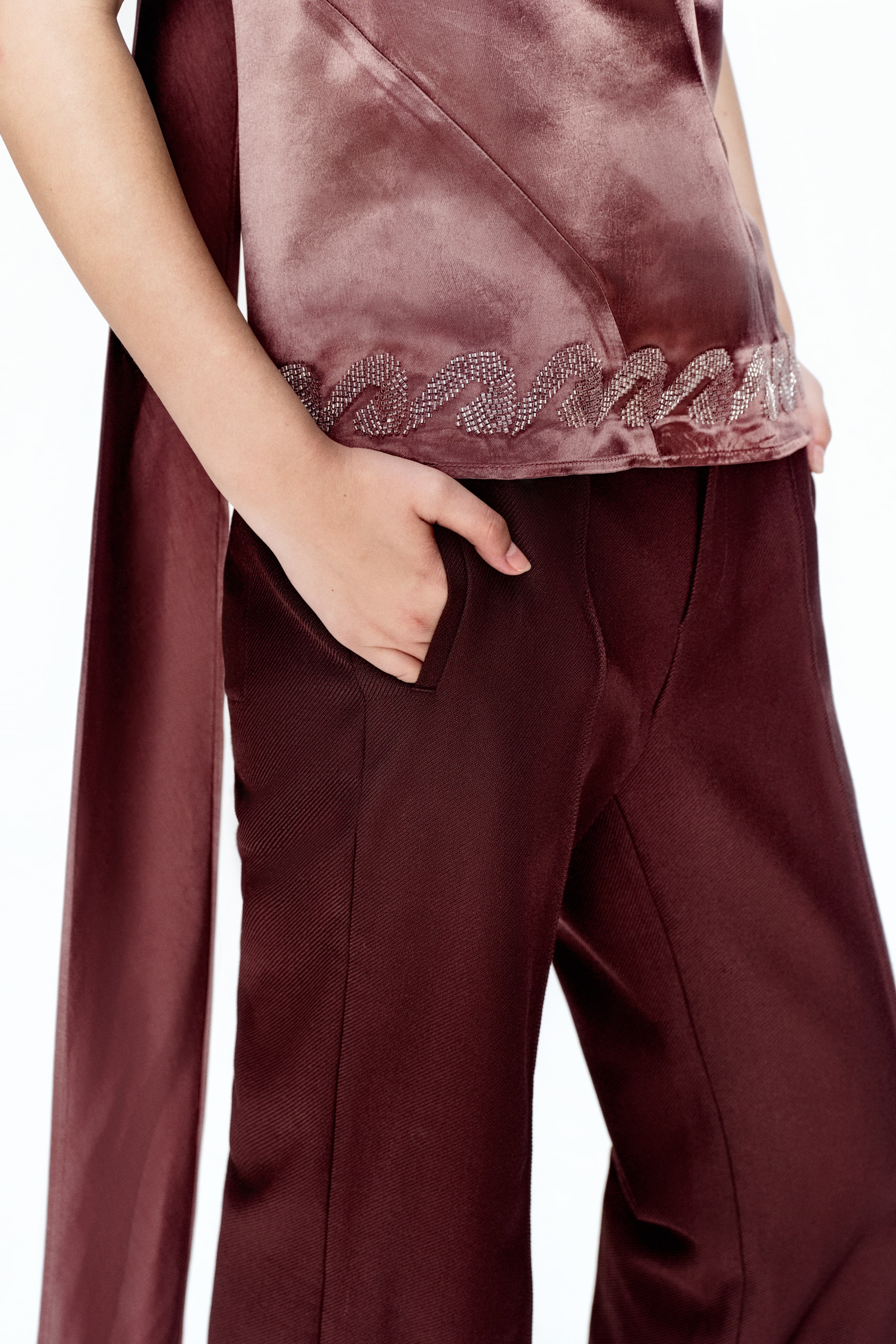 Scarf-collar satin top - Burgundy - Ladies | H&M SG