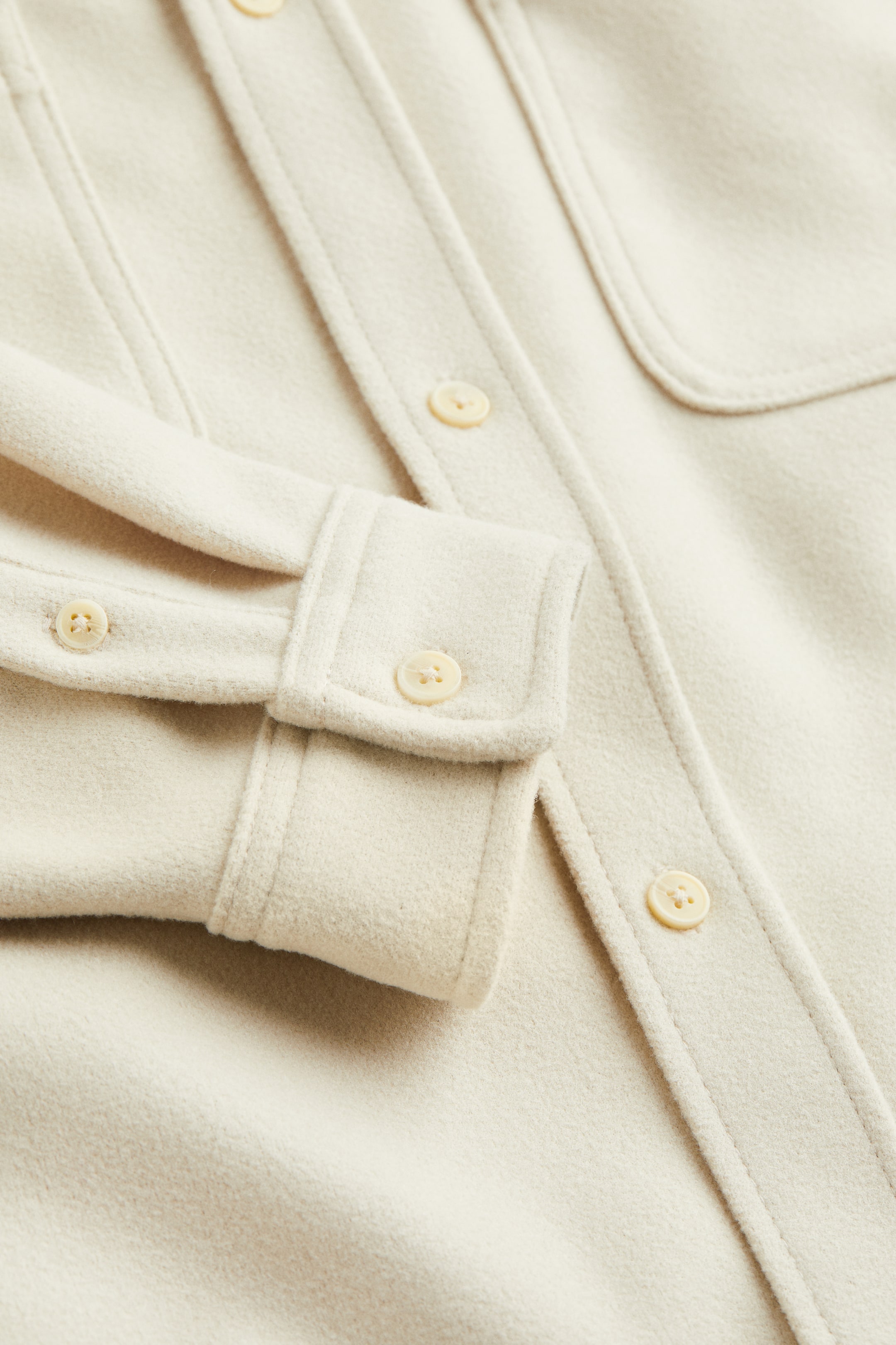 Relaxed Fit Overshirt - Cream - Men | H&M IN