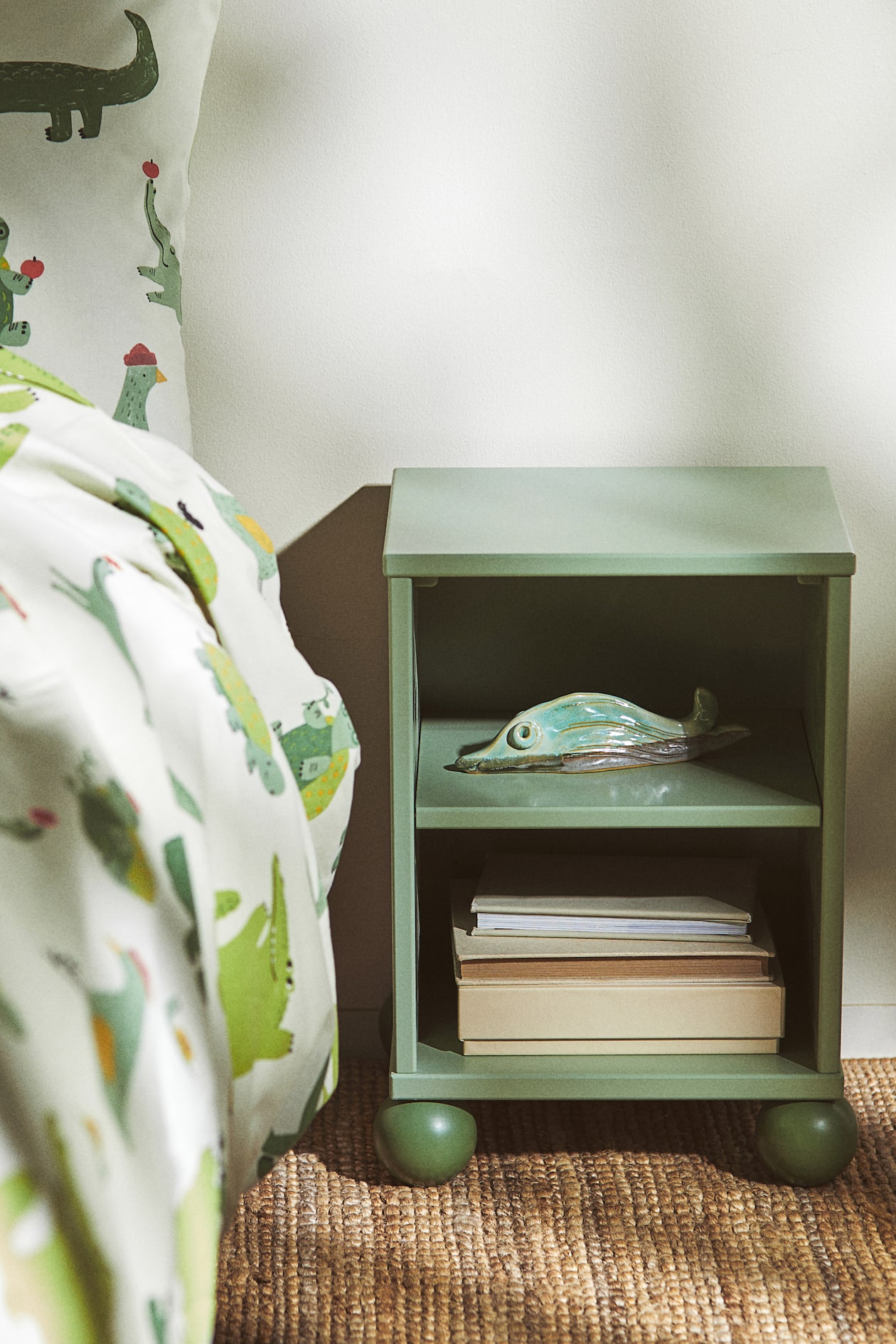 Green Children's bedside table at H&M Home | H&M GB