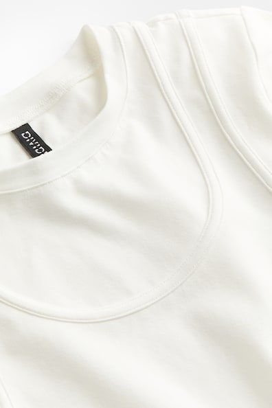 Playera con detalle de costuras - Crema - Ladies | H&M MX