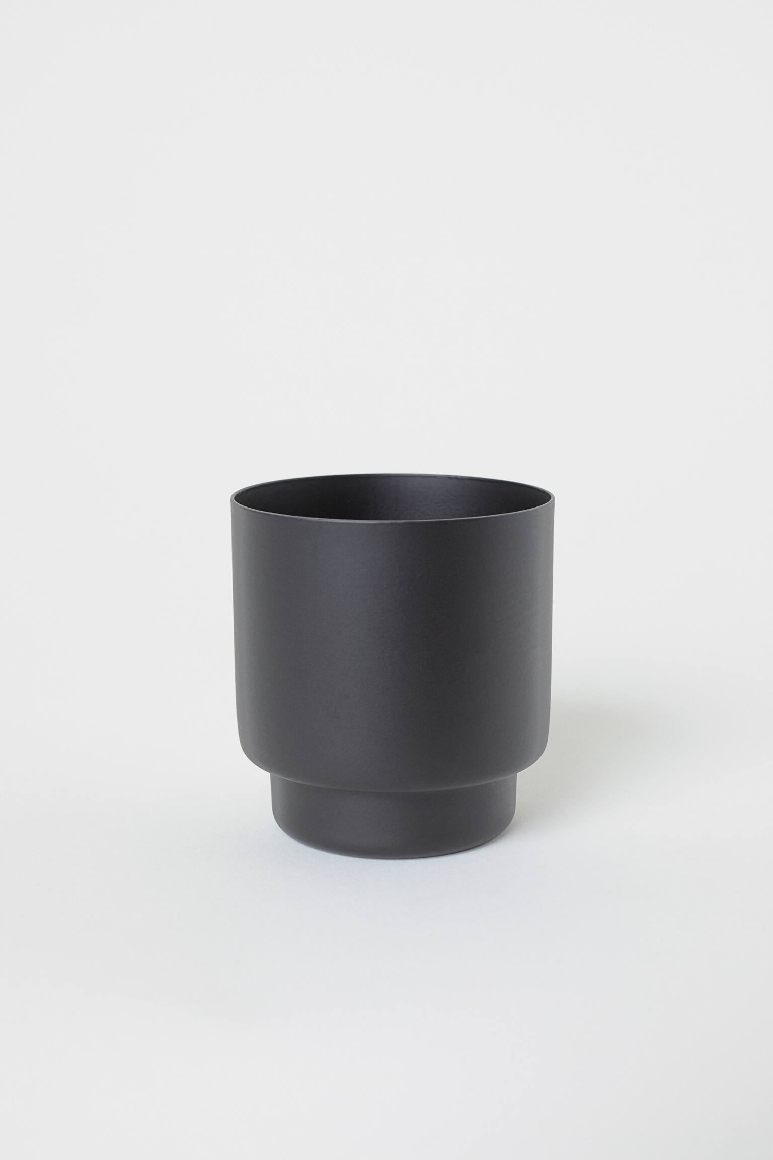 Metal mini plant pot - Mini - Black - Home All | H&M GB