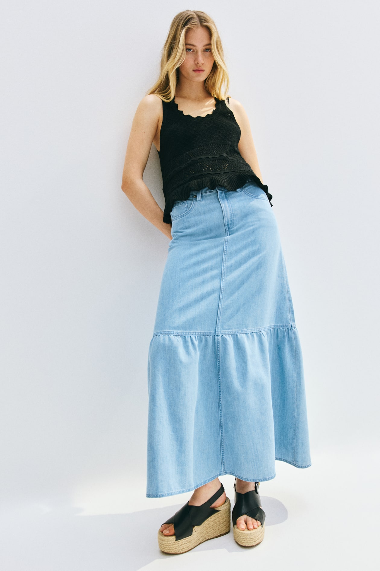 Denim maxi skirt - Light denim blue - Ladies | H&M IN