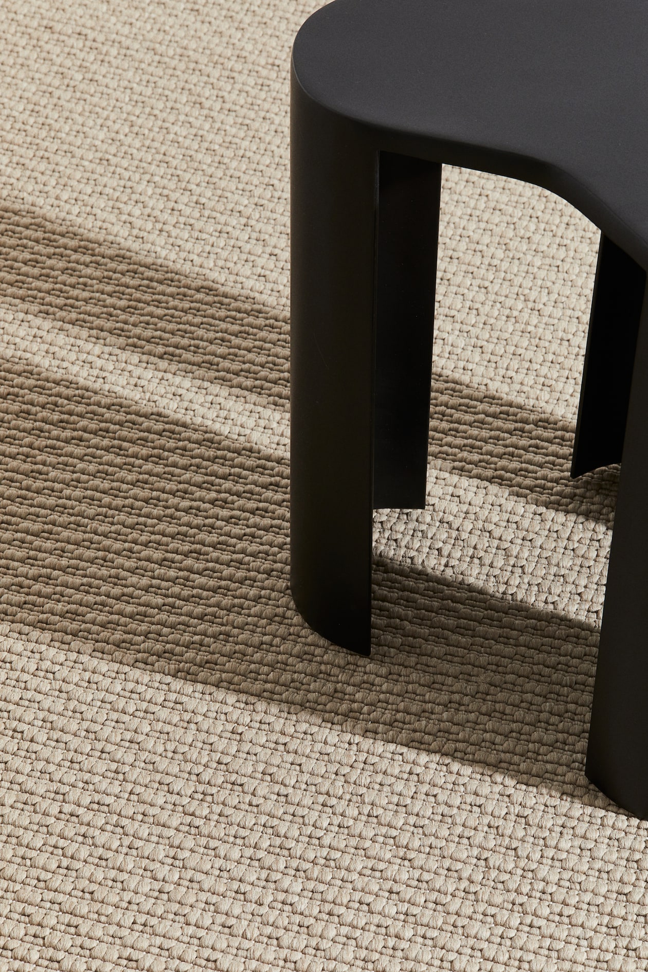 Large Indoor/outdoor Rug - Beige - Home All | H&M US