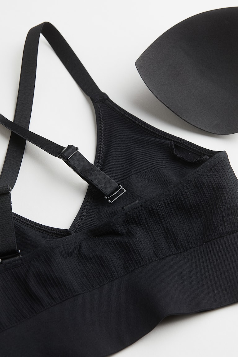 Seamless Medium-Support Sports Bra with DryMove™ - Black - Ladies | H&M US