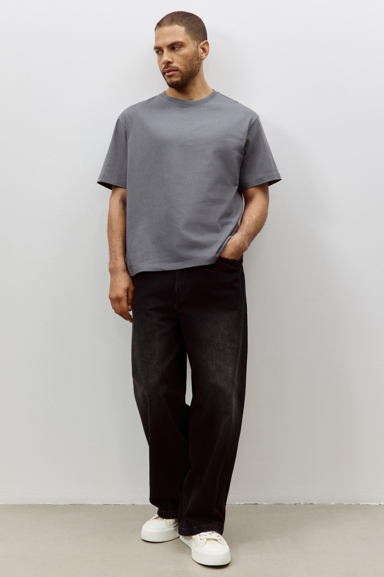 Men’s Dark gray Loose Fit T-shirt | H&M US