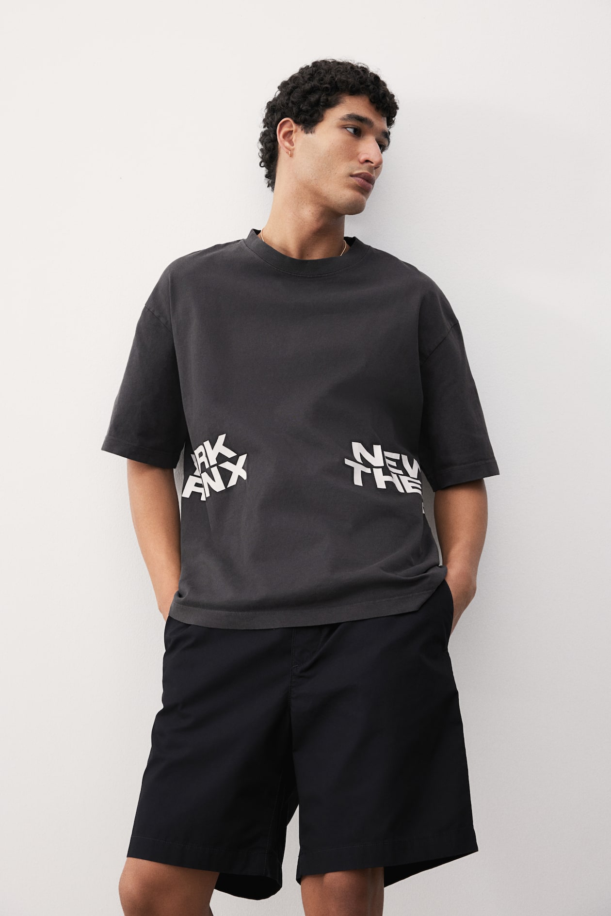 Regular-Fit Canvas Shorts - Black - Men | H&M US