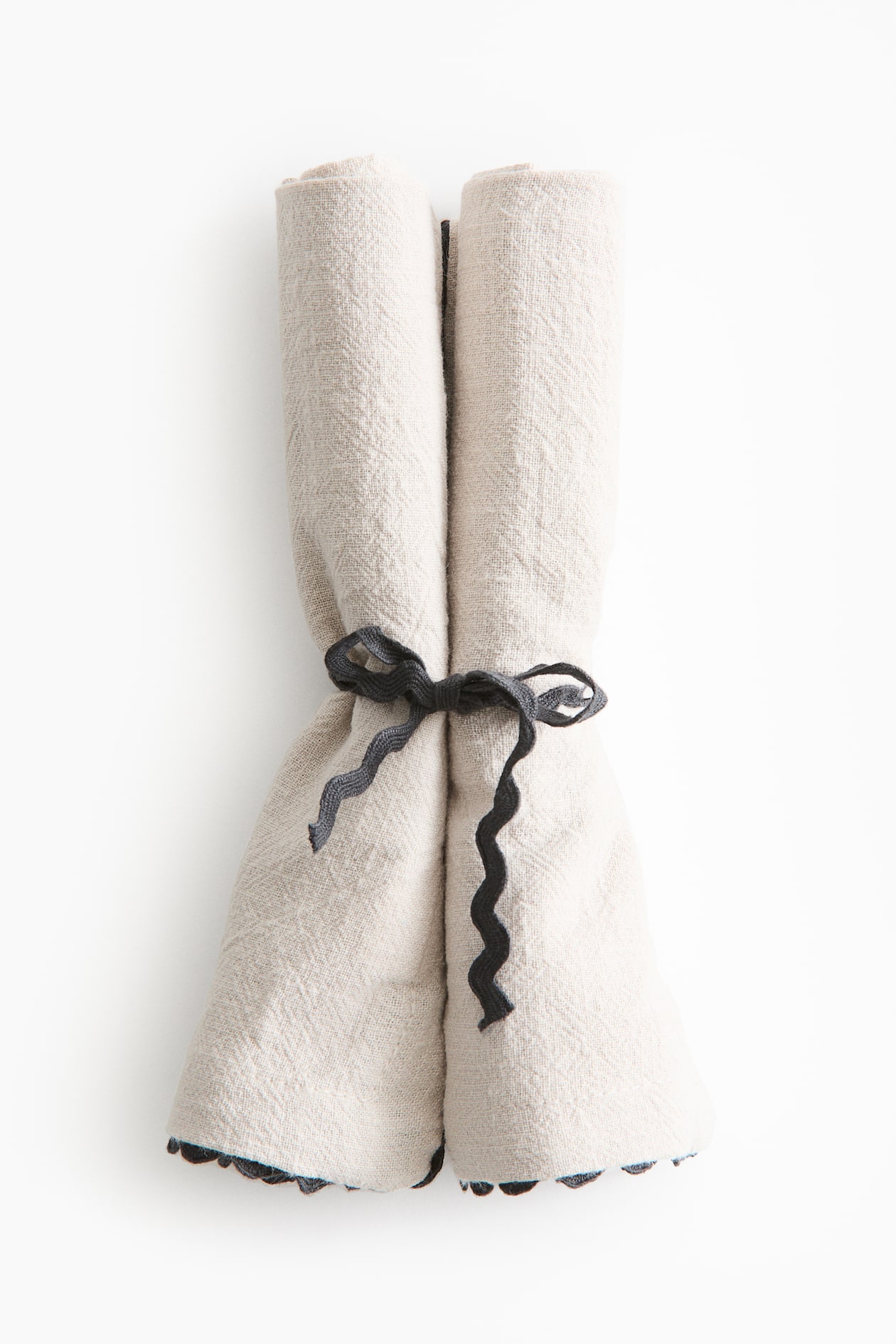 2-pack scalloped-edge napkins - Dark grey/Beige - Home All | H&M IN
