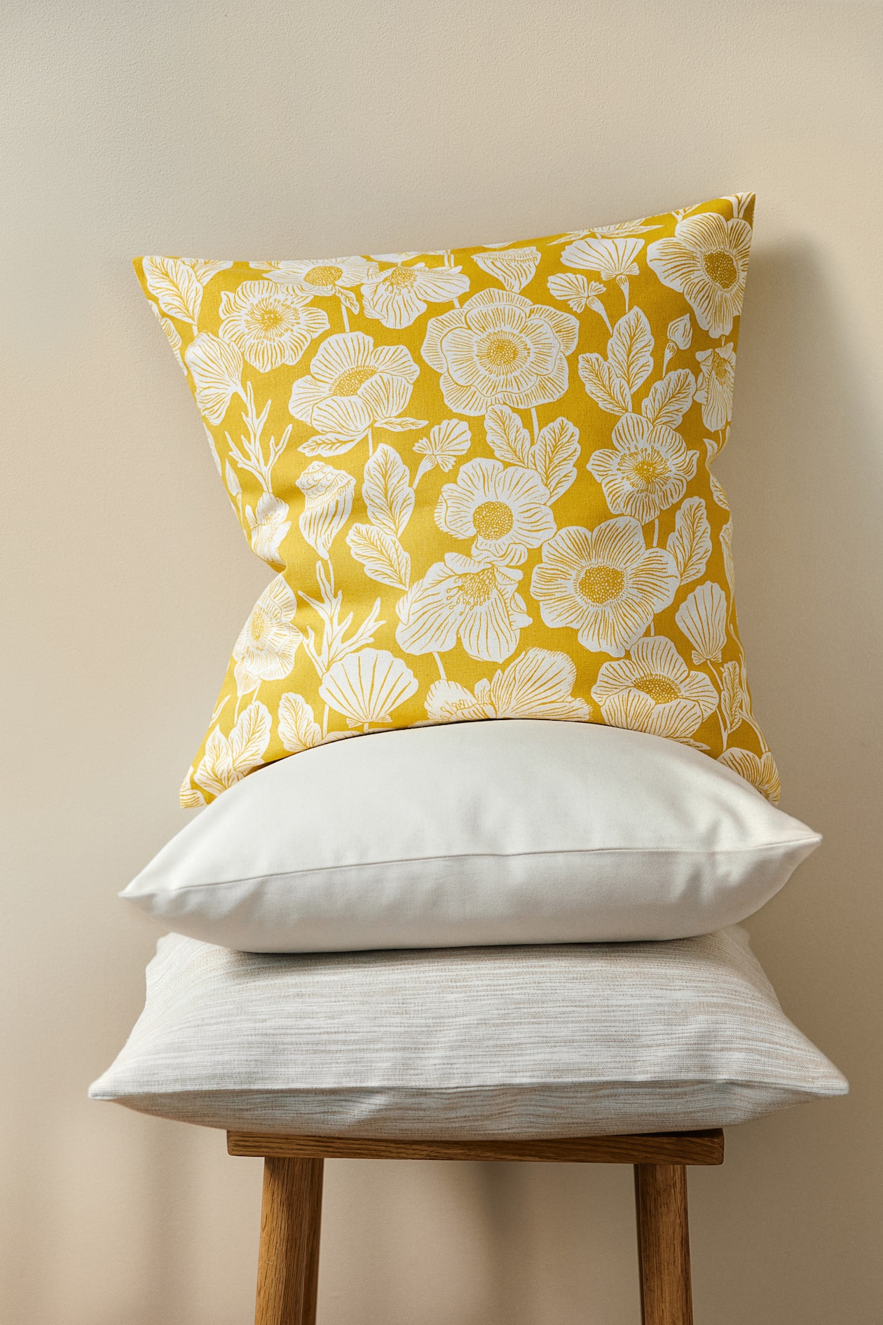 Patterned Cushion Cover - Yellow/floral - Home All | H&M US