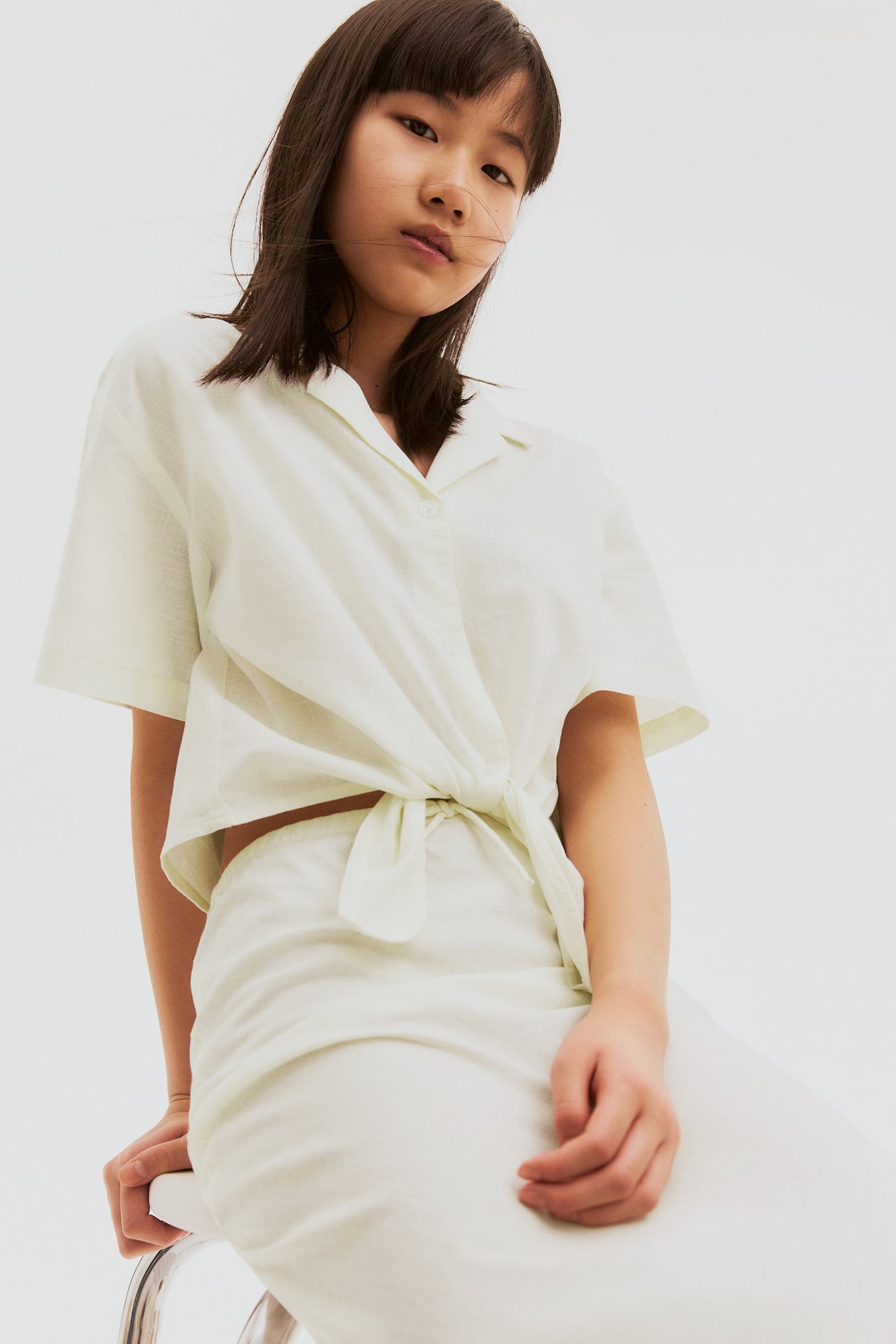 Camisa corta con detalle de nudo - Blanco - Kids | H&M MX