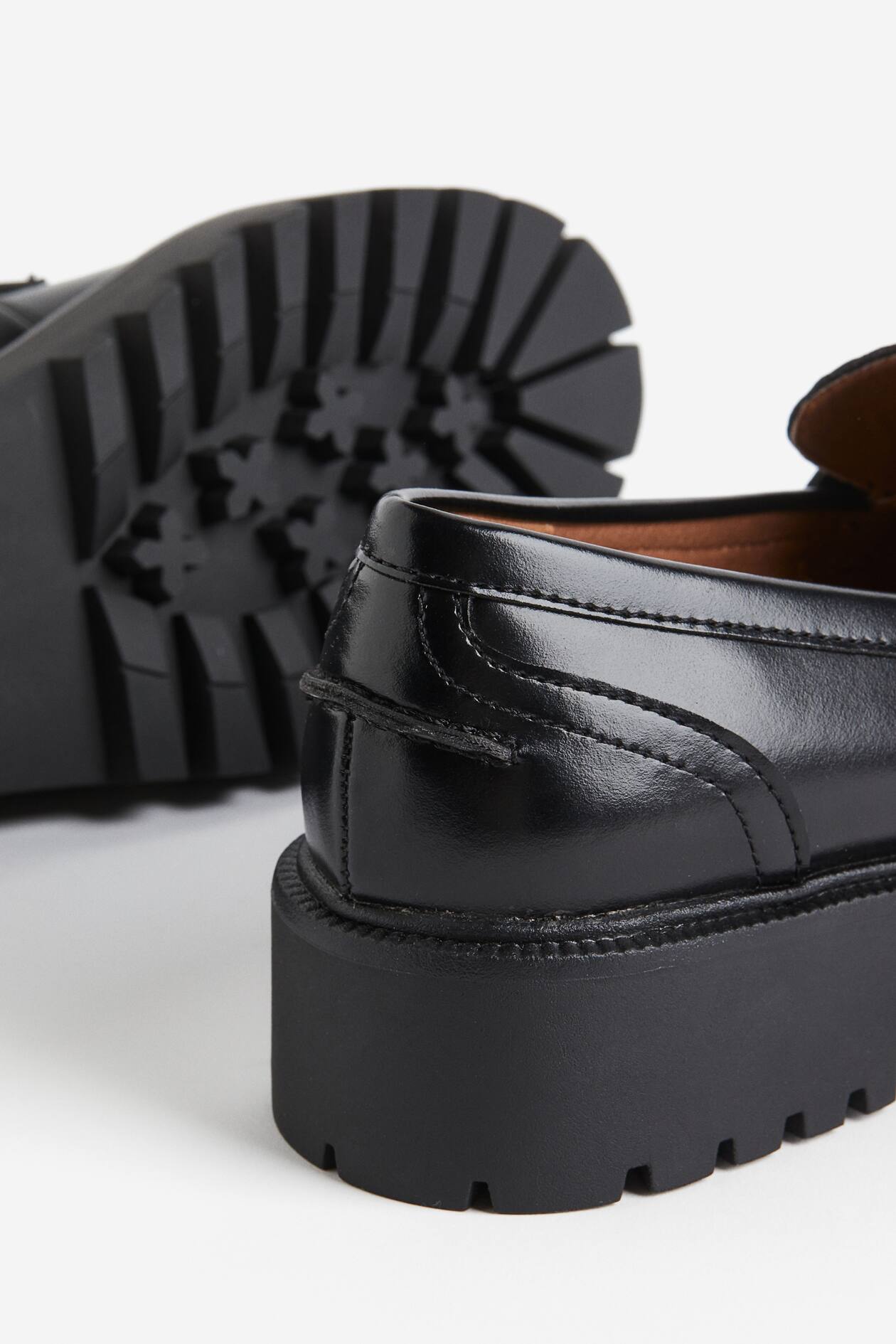 Women's Black Chunky Loafers | H&M US