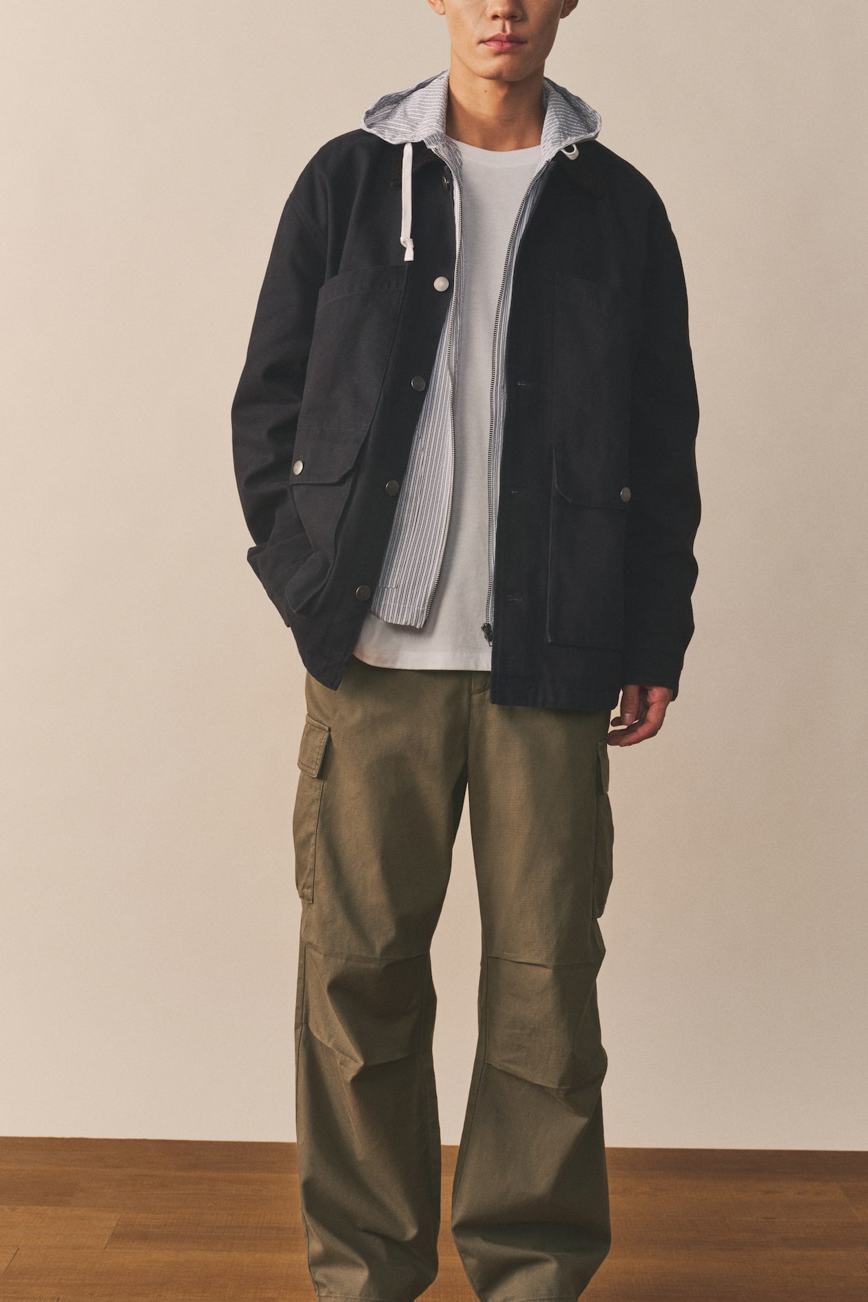 Loose Fit Cargo trousers - Khaki green - Men | H&M MY