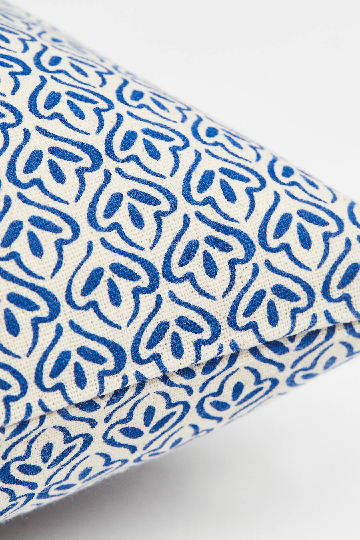 Patterned cushion cover - Light beige/Bright blue - Home All | H&M GB