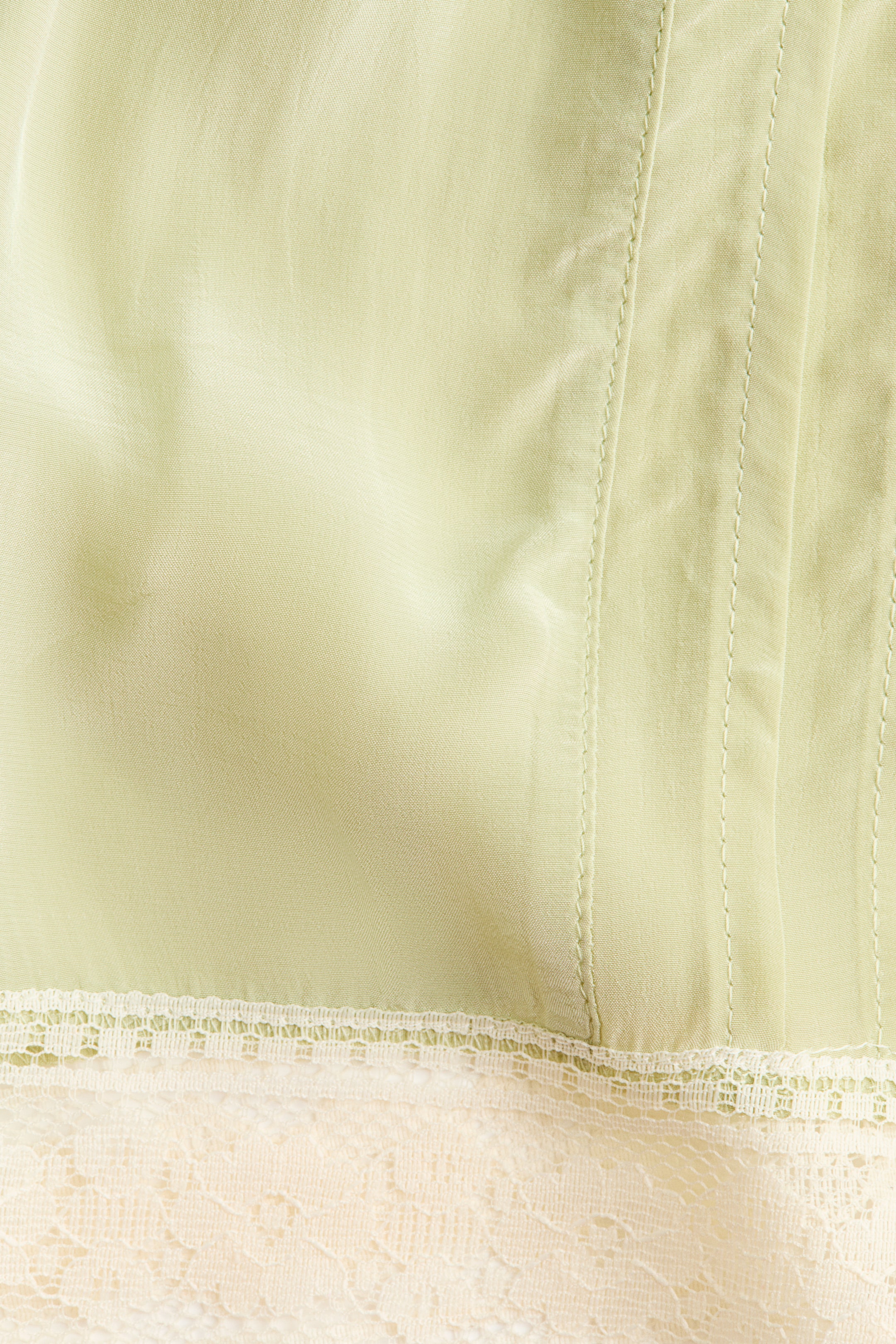 Women's Light green Drawstring-Detail Balloon-Leg Shorts | H&M CA