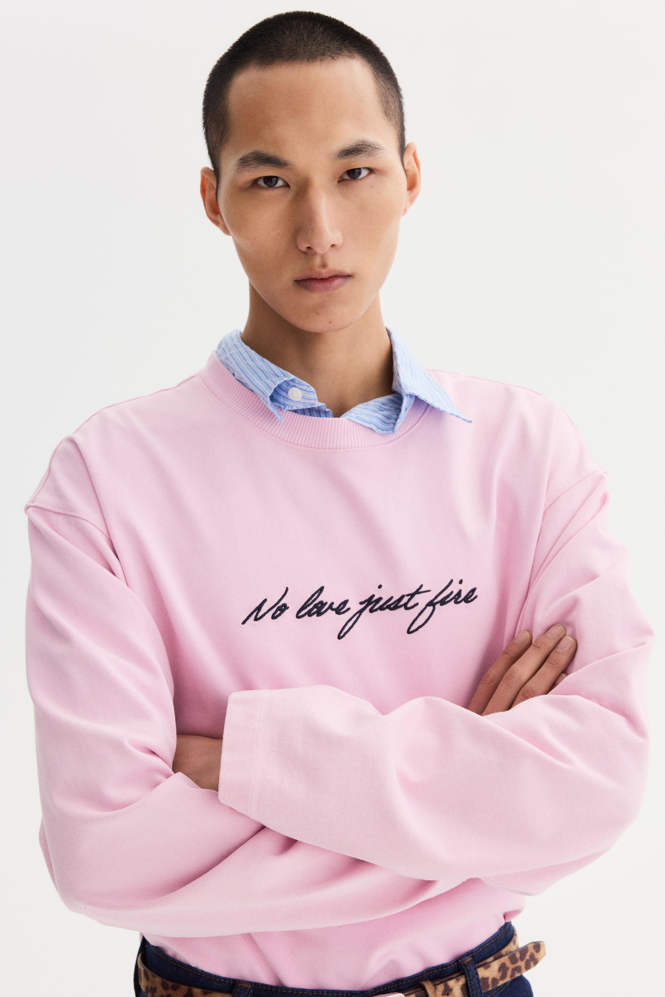 T-shirt ample à manches longues - Rose/No Love Just Fire - HOMME | H&M CA