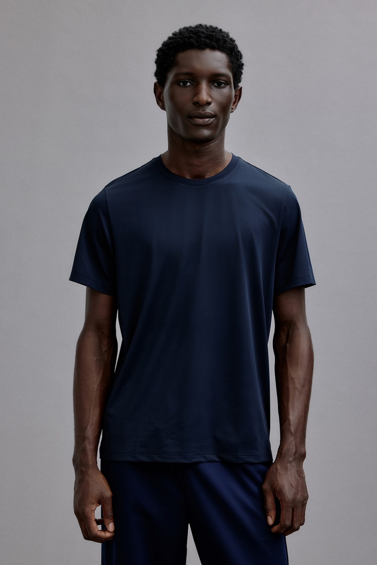 T-shirt de sport en mesh DryMove™ - Bleu foncé - HOMME | H&M BE