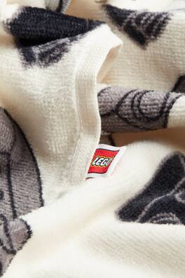 Patterned Bath Towel - Cream/LEGO - Home All | H&M US