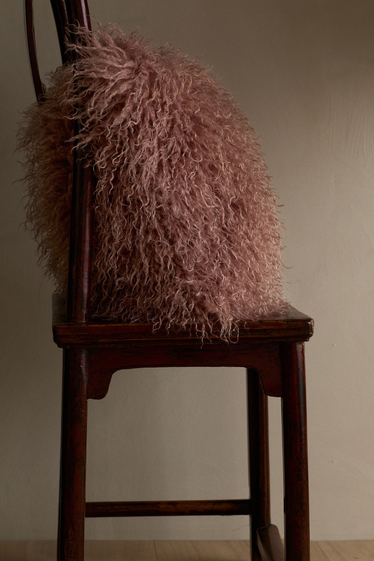 Dusty pink Fluffy Cushion Cover at H&M Home | H&M US